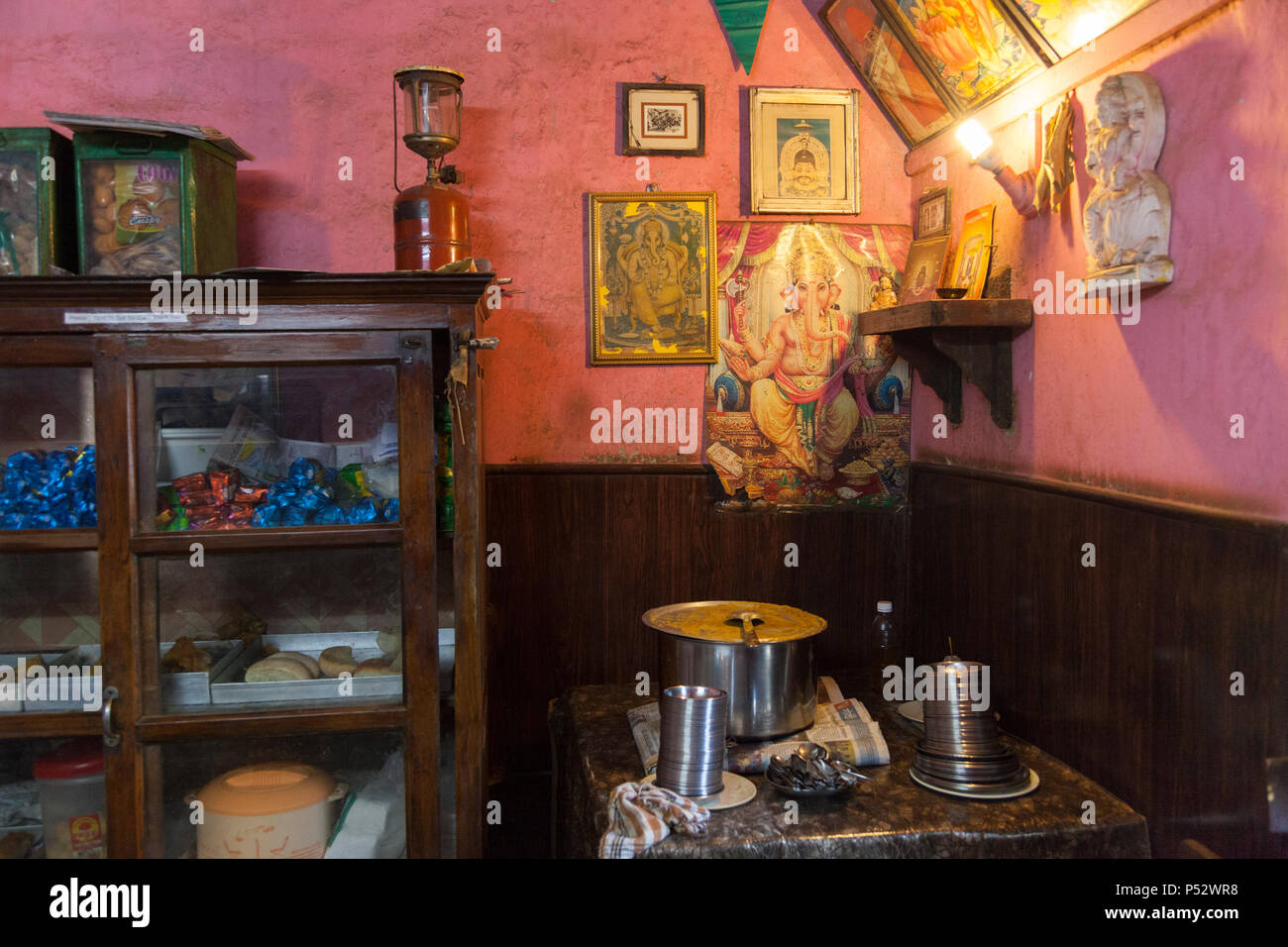 Indian tea shop hi-res stock photography and images - Alamy