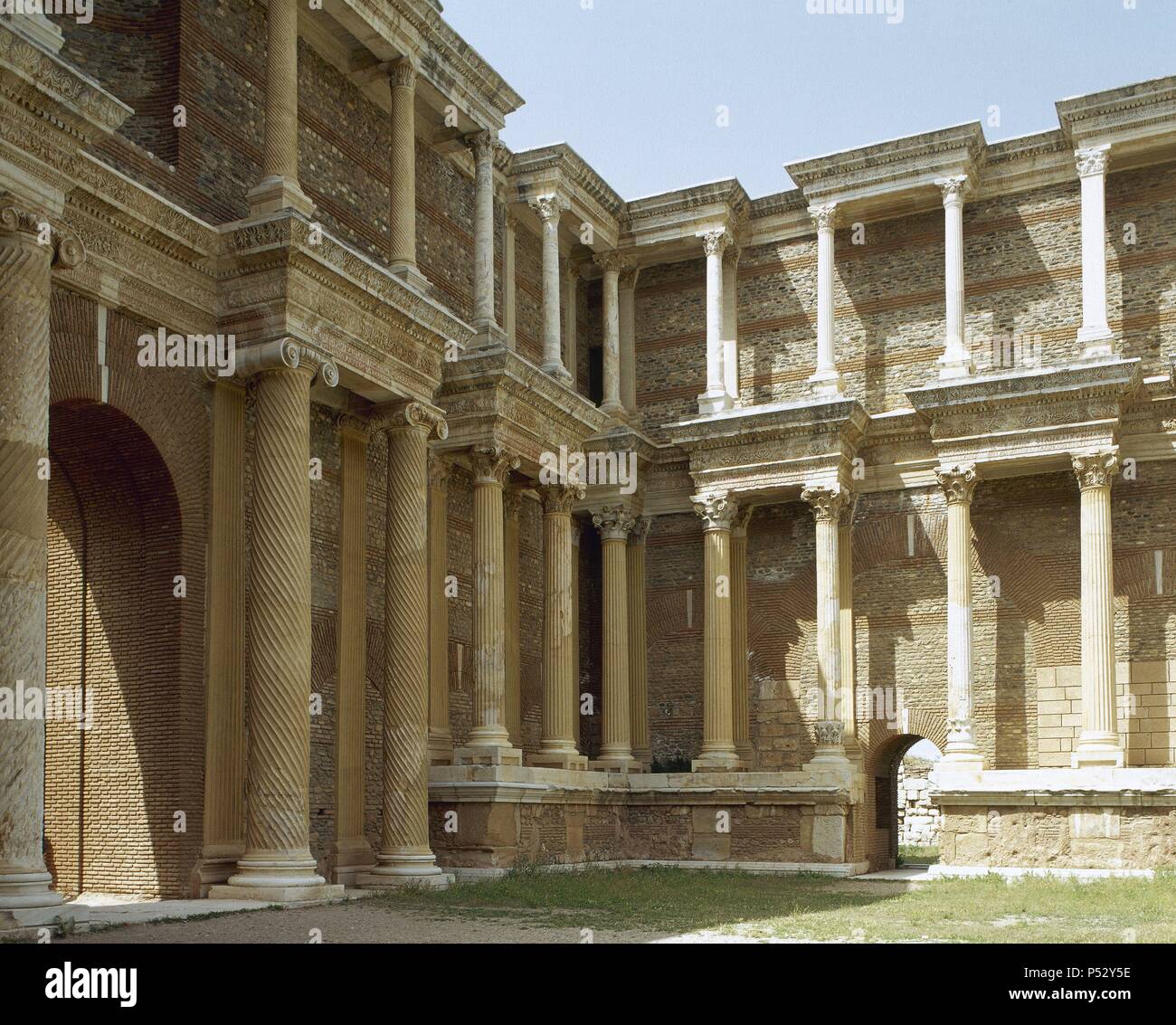 ARTE ROMANO. ASIA MENOR. SARDIS. Antigua ciudad griega. Vista parcial ...