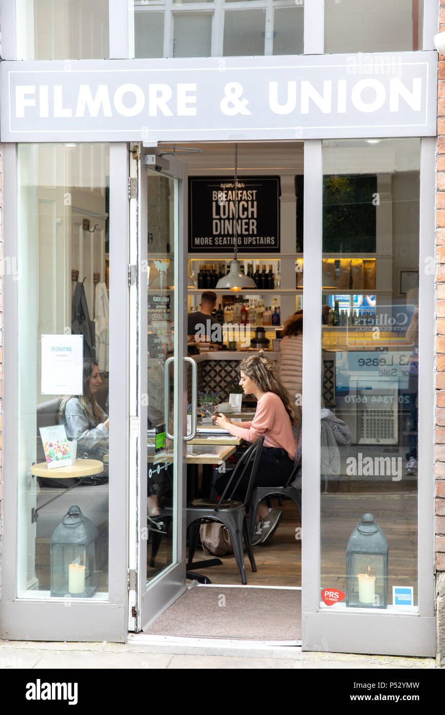 Filmore and union cafe hi-res stock photography and images - Alamy