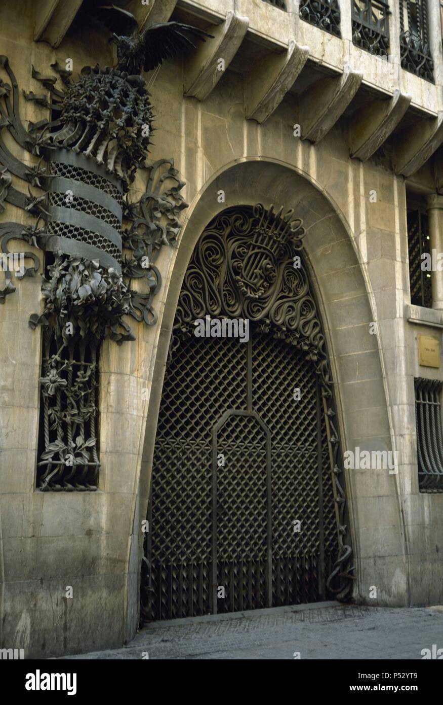 Obras de gaudi hi-res stock photography and images - Alamy