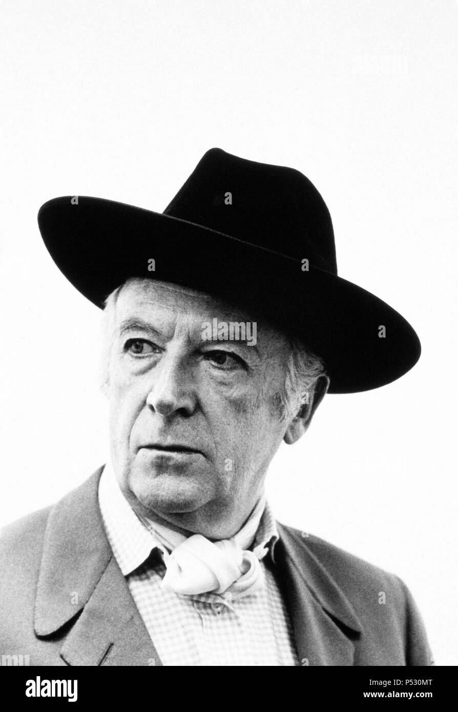 Cecil beaton hi-res stock photography and images - Alamy