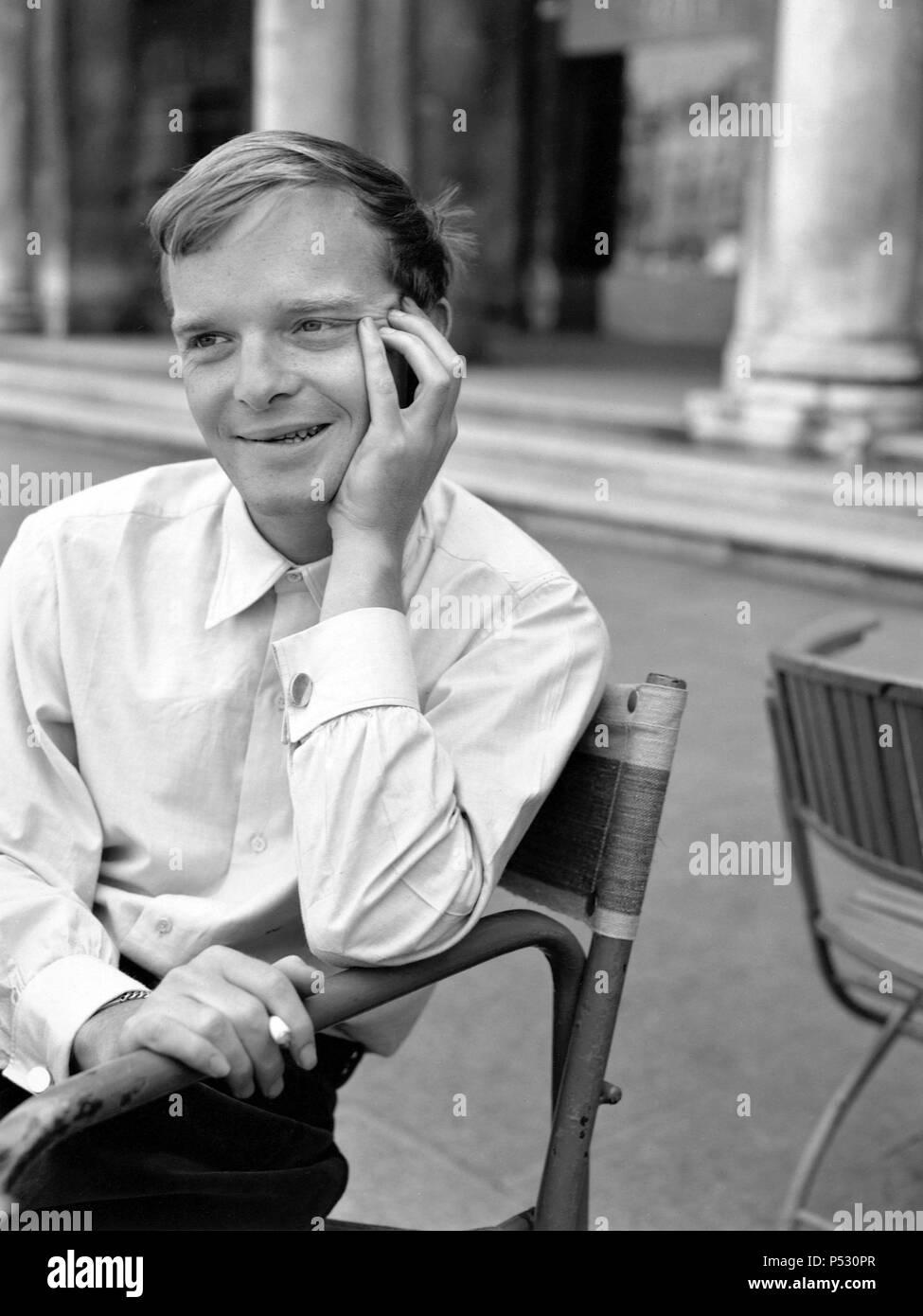 Truman capote 1950s Black and White Stock Photos & Images - Alamy