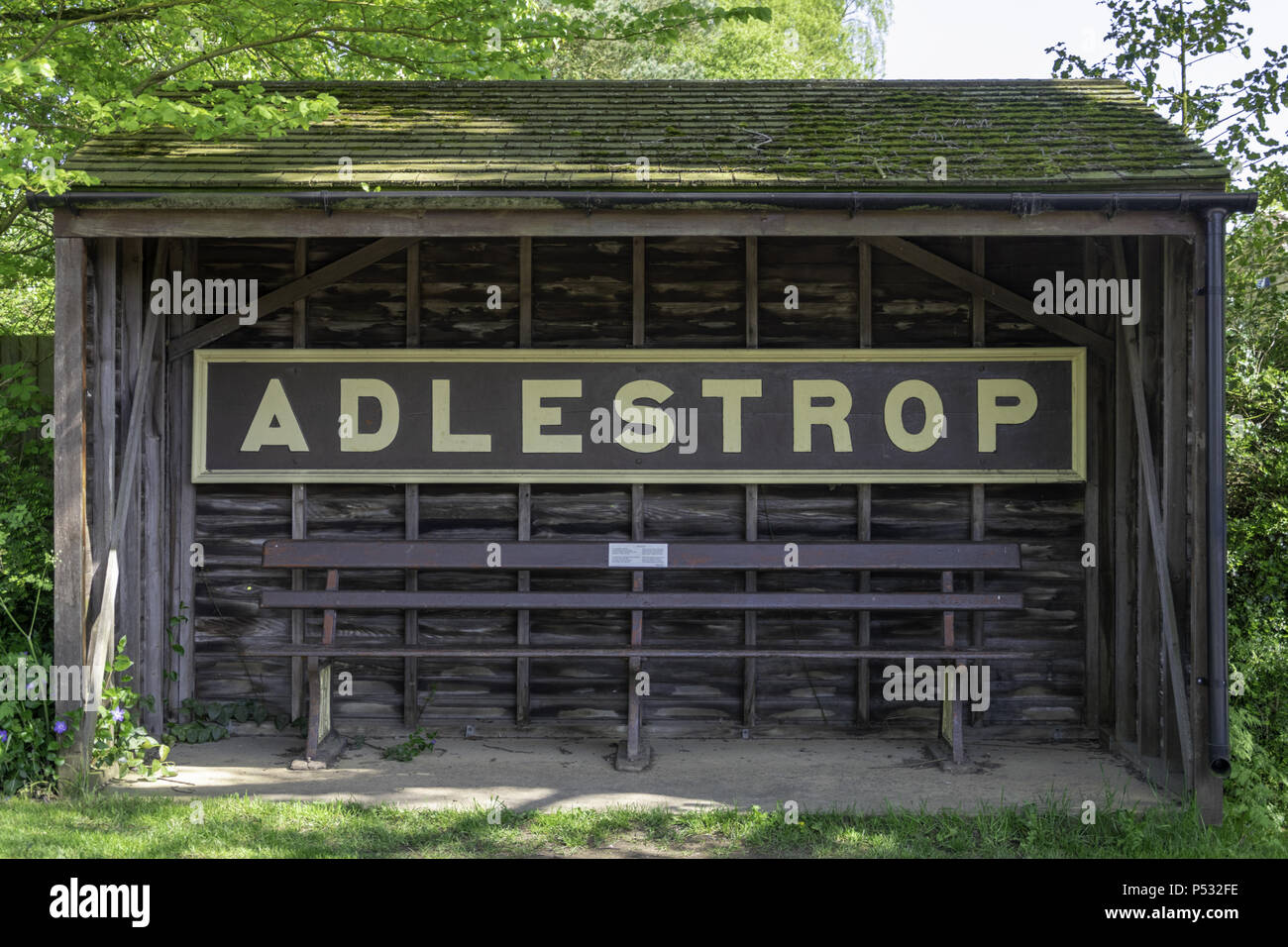 Adlestrop, old station sign and bench with the Edward Thomas poem Stock ...