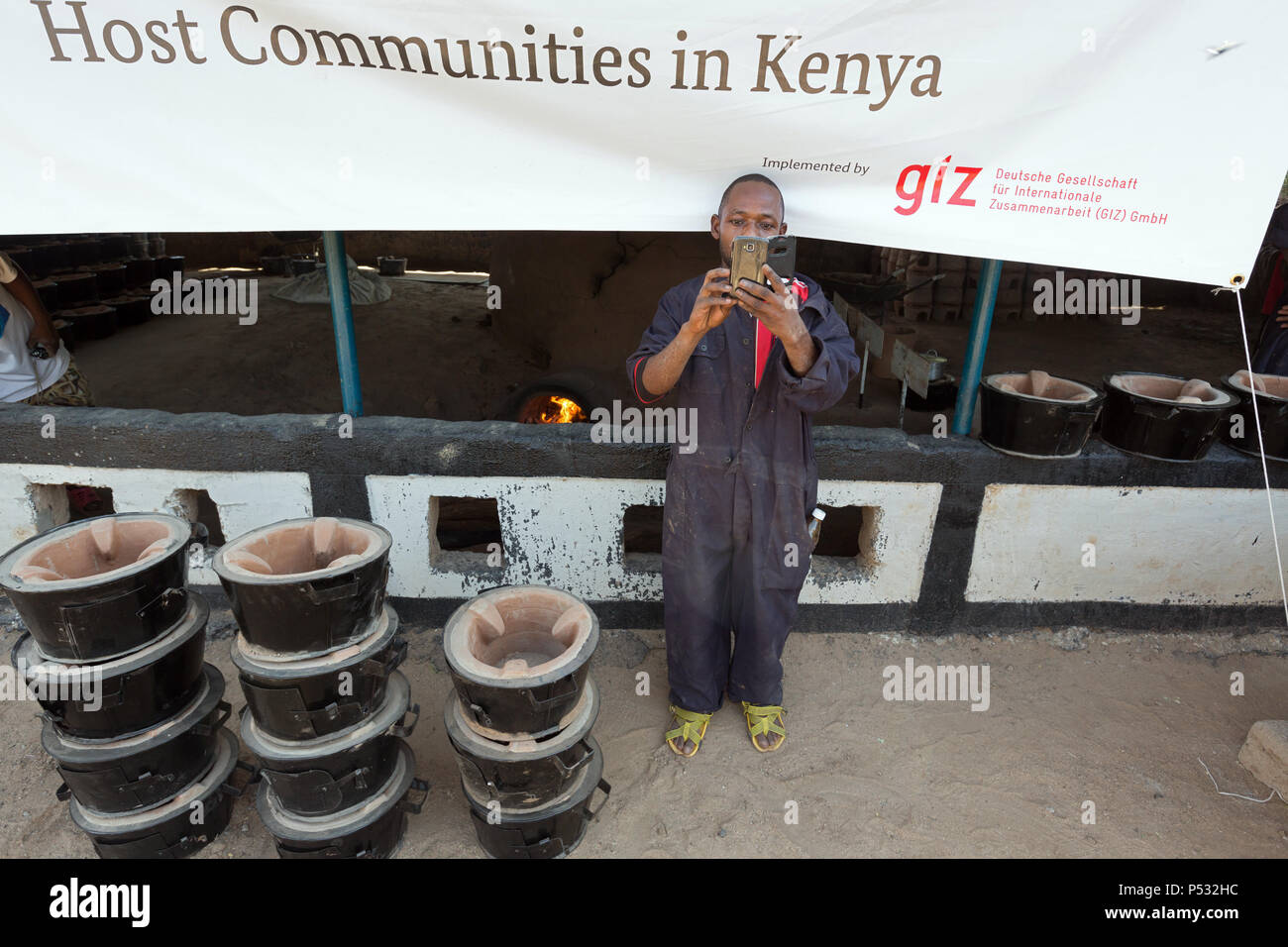Banner manufacturing hi-res stock photography and images - Alamy