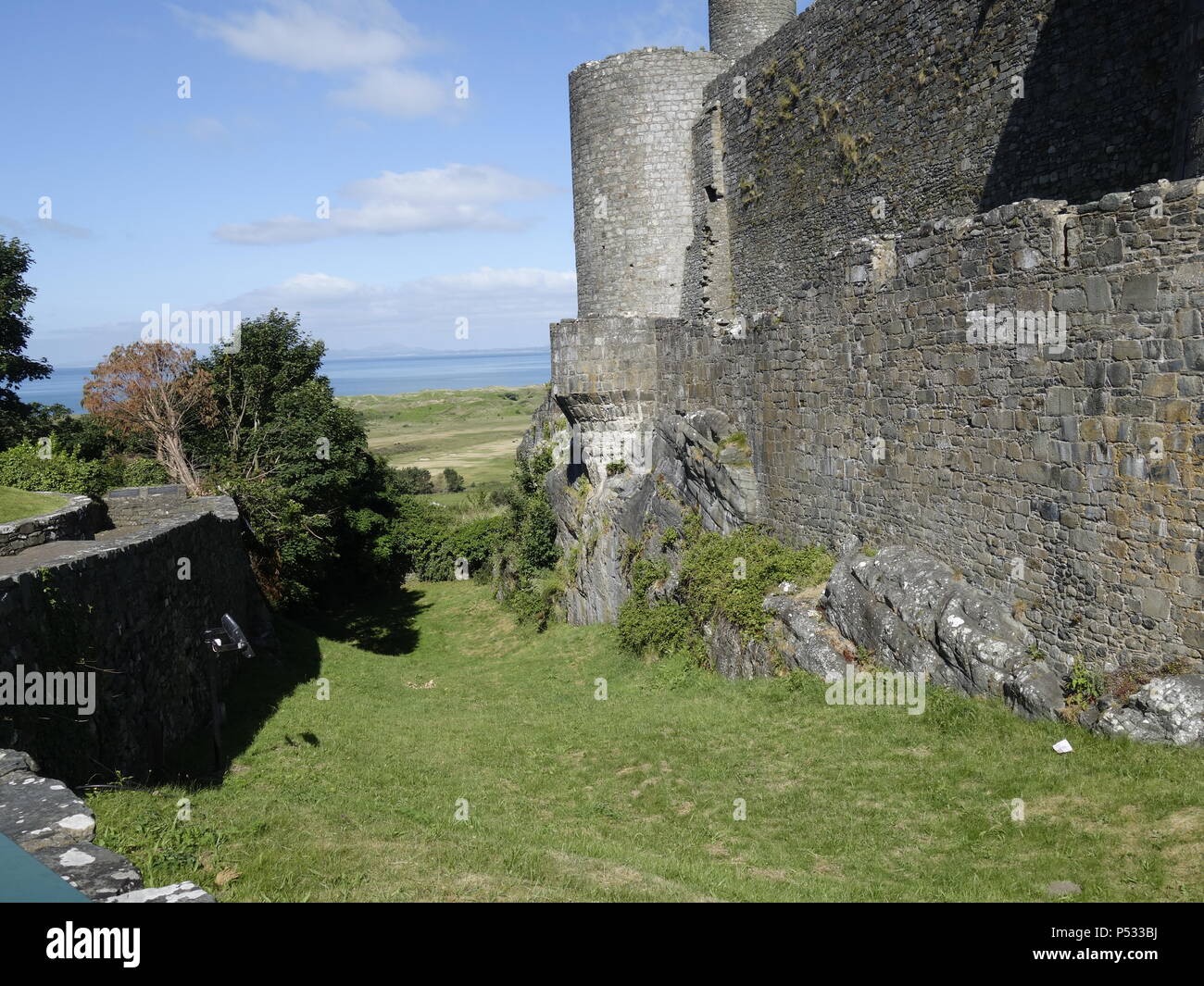 Harlech castle beach hi-res stock photography and images - Alamy