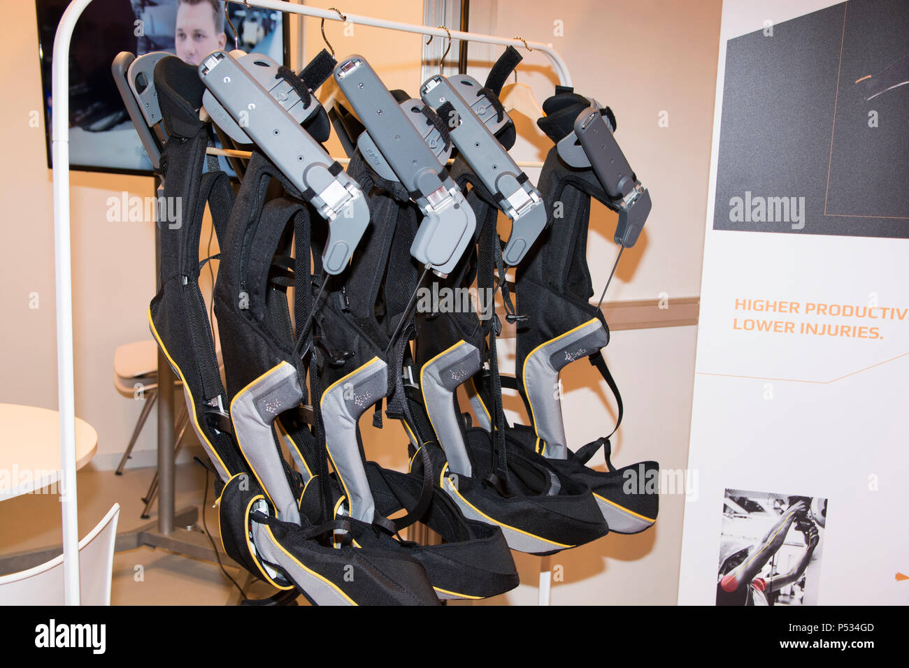 Robotic skeleton hi-res stock photography and images - Alamy