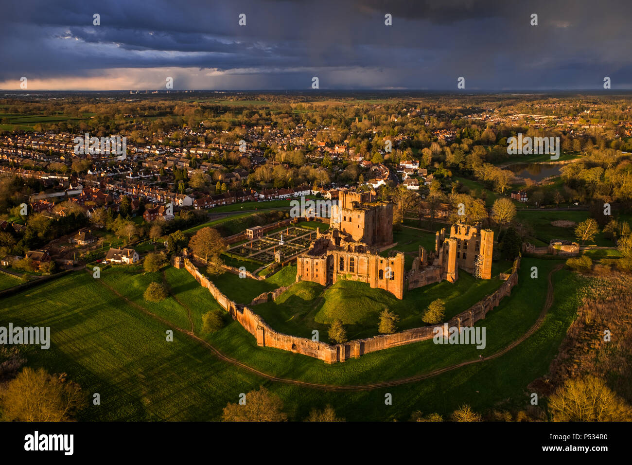 Kenilworth castle aerial hi-res stock photography and images - Alamy