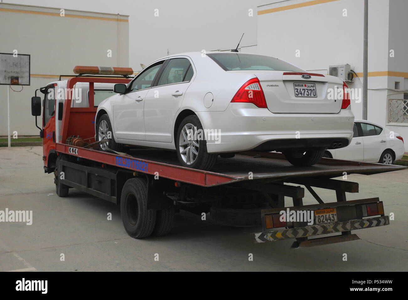 Breakdown truck hi-res stock photography and images - Alamy