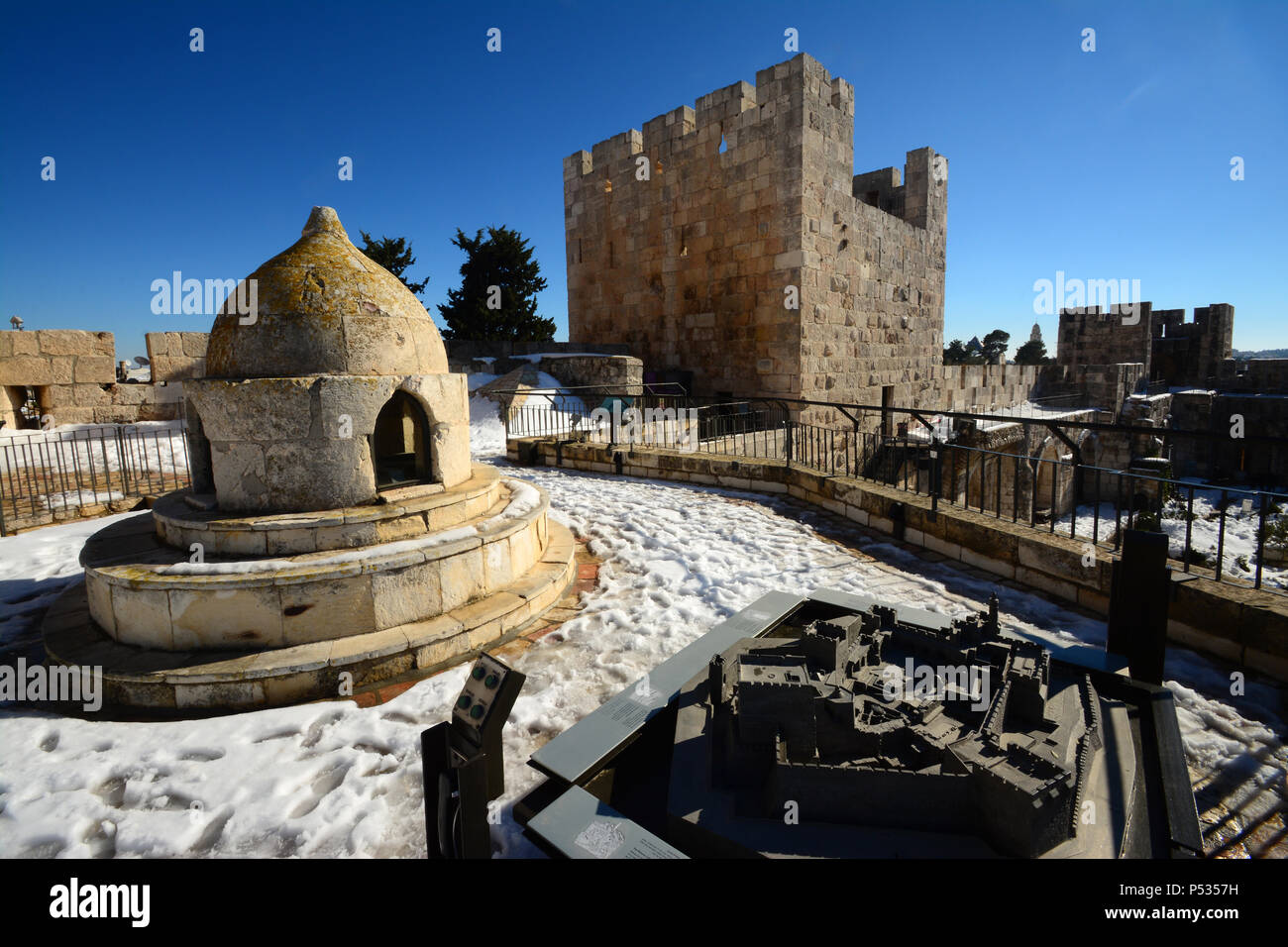 Jerusalem tower of david snow hi-res stock photography and images - Alamy