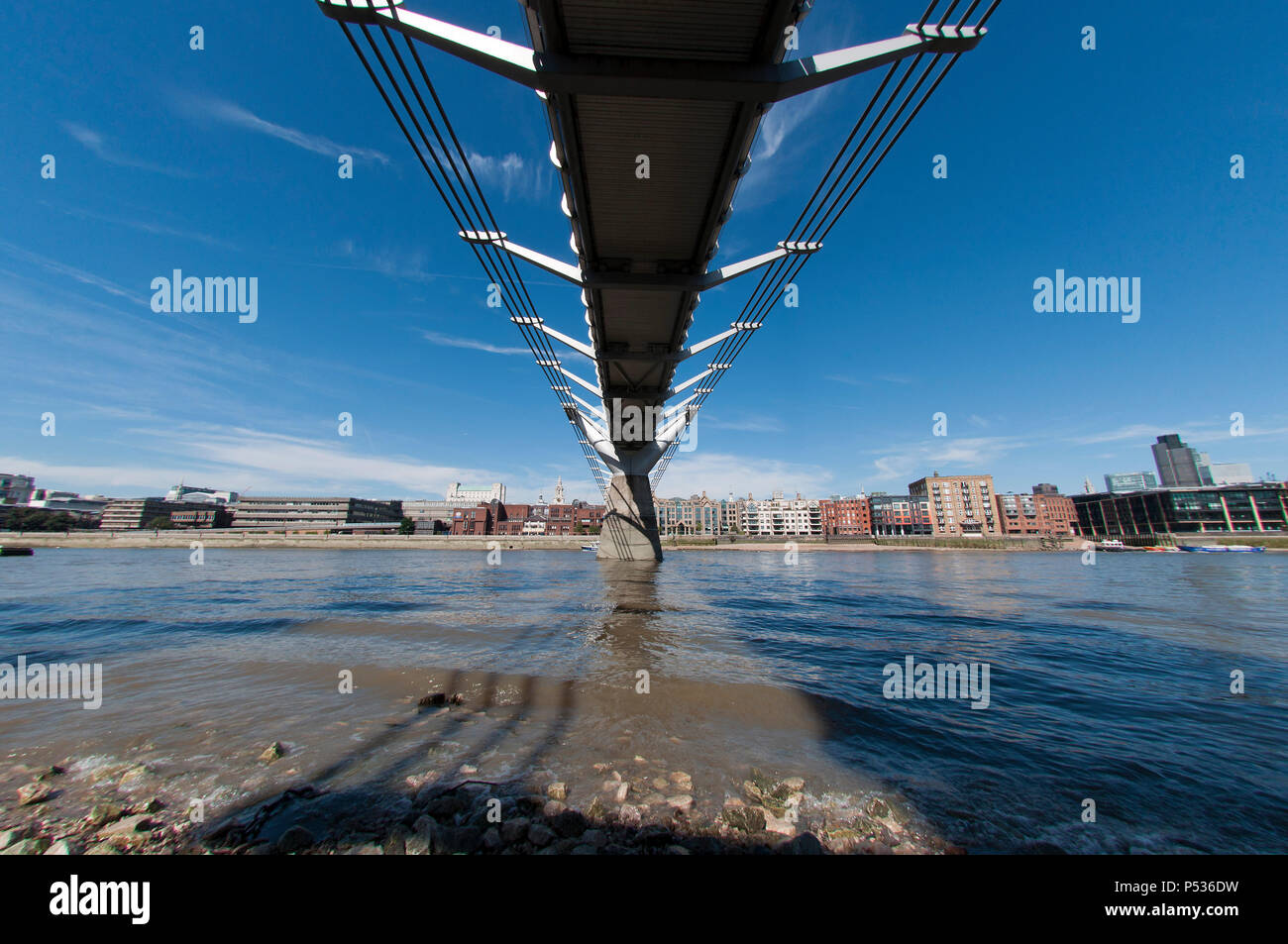 Pantone bridge over river hi-res stock photography and images - Alamy