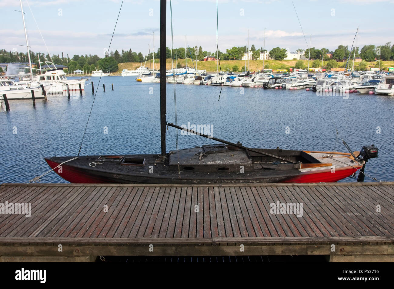 Burnt out boat hi-res stock photography and images - Alamy