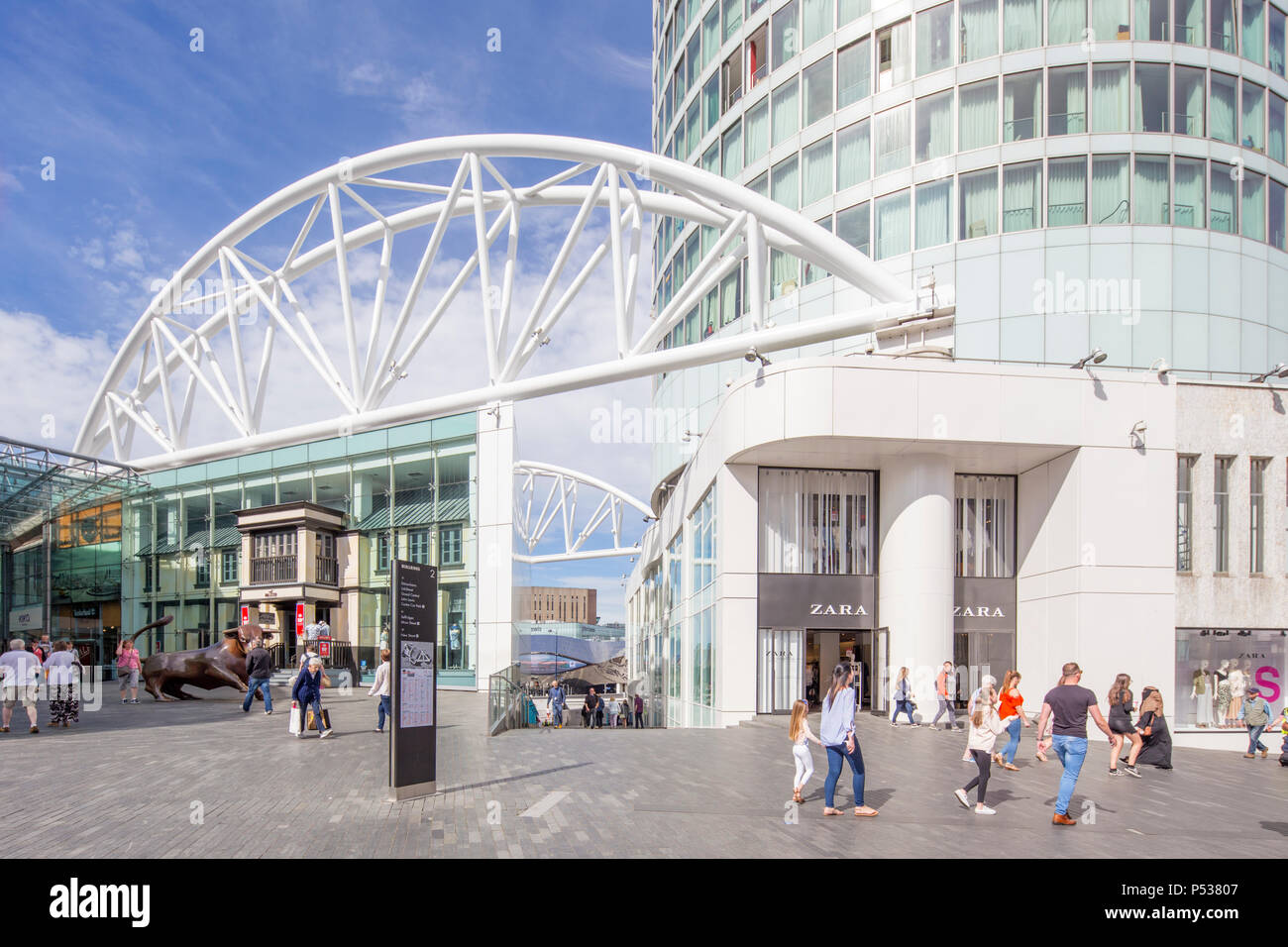 Bullring birmingham shopping centre hi-res stock photography and images ...