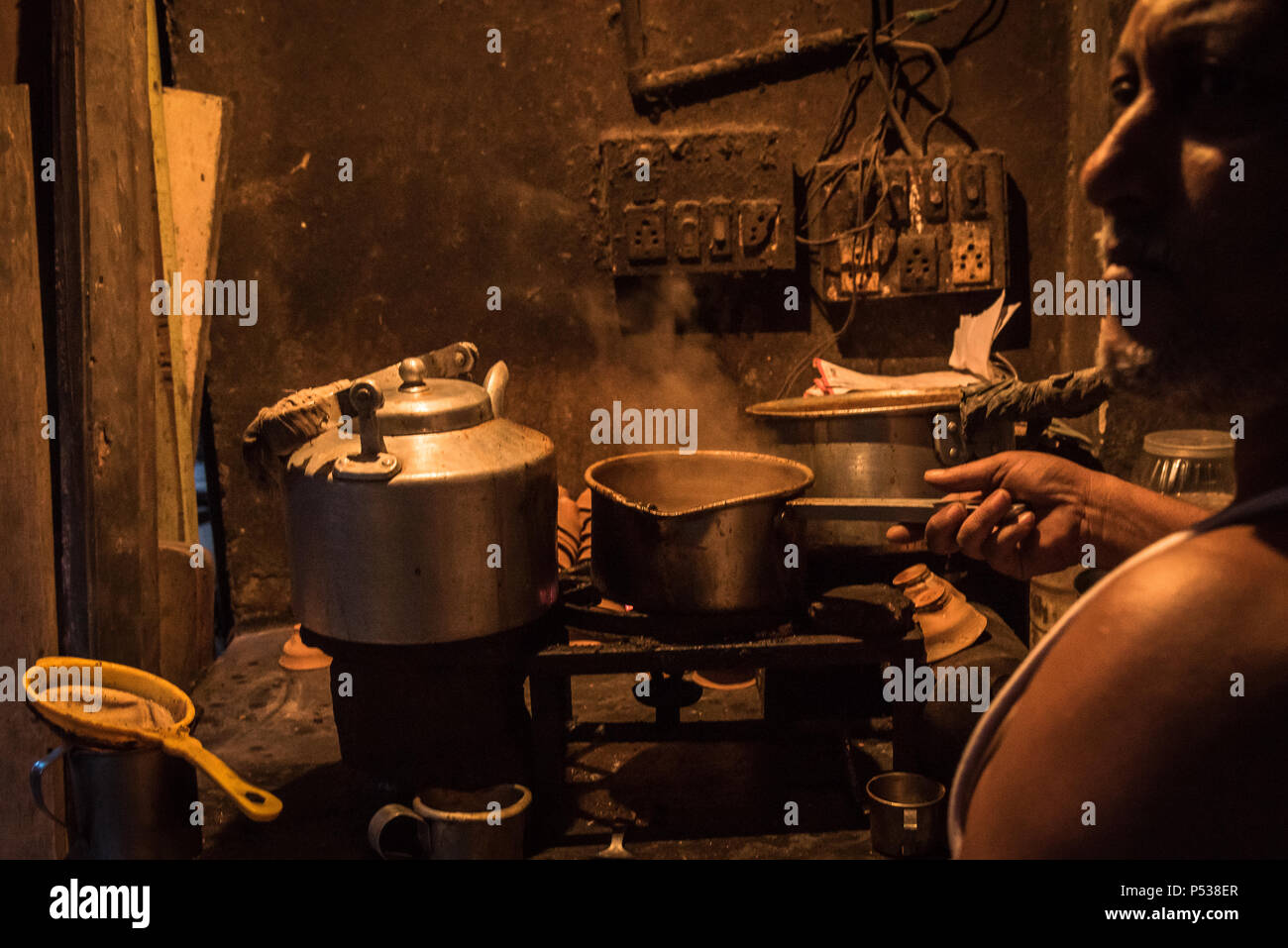 India kolkata chai hi-res stock photography and images - Alamy