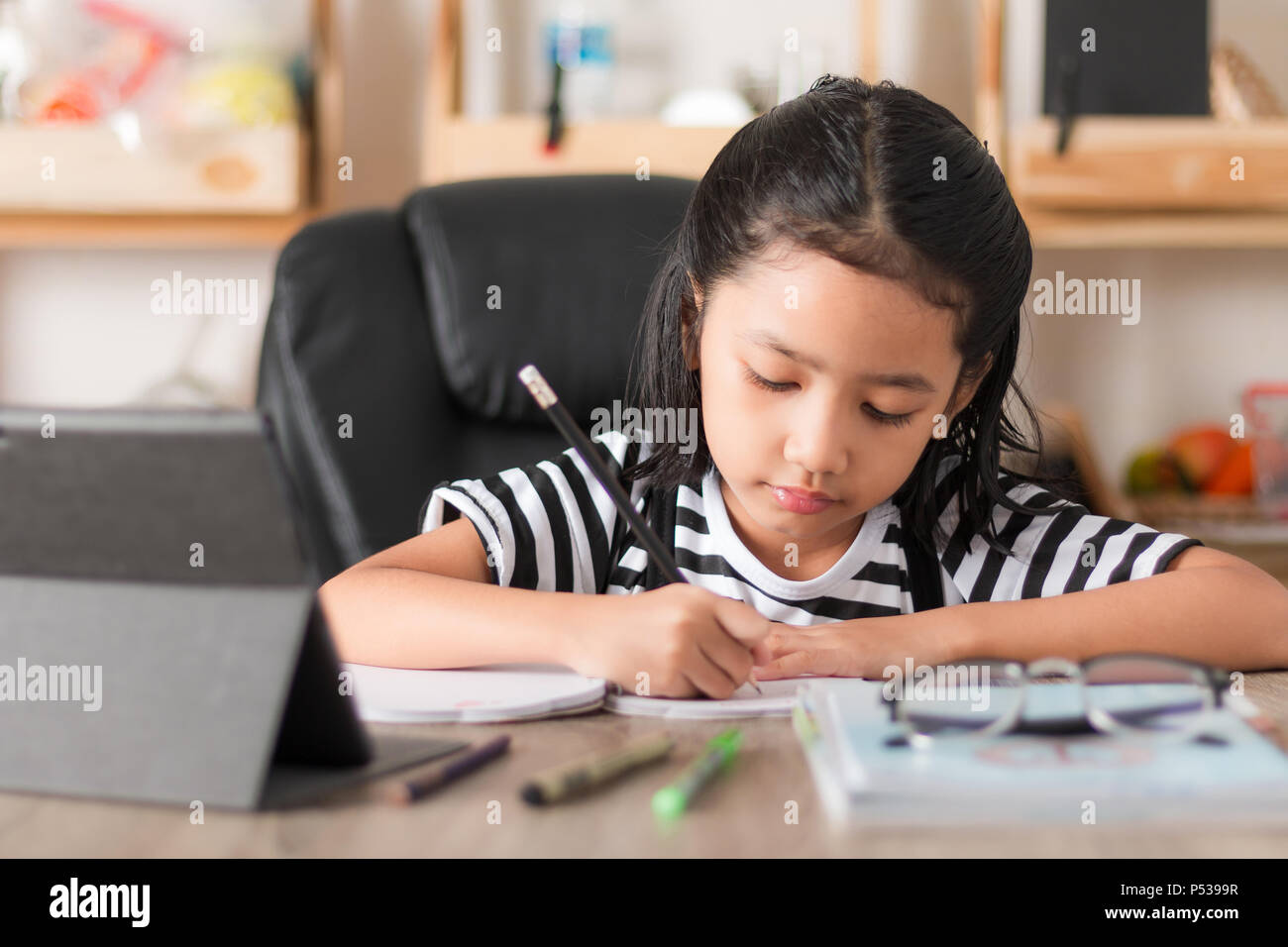 Japanese school children on field hi-res stock photography and images ...
