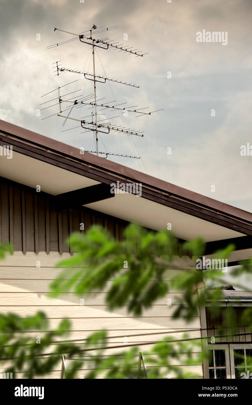 Old television antenna hi-res stock photography and images - Alamy