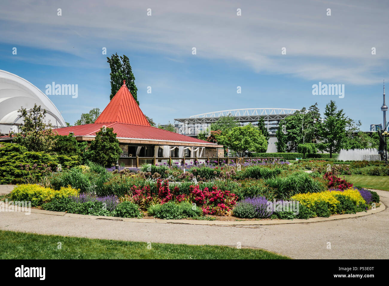 Toronto rose garden hi-res stock photography and images - Alamy