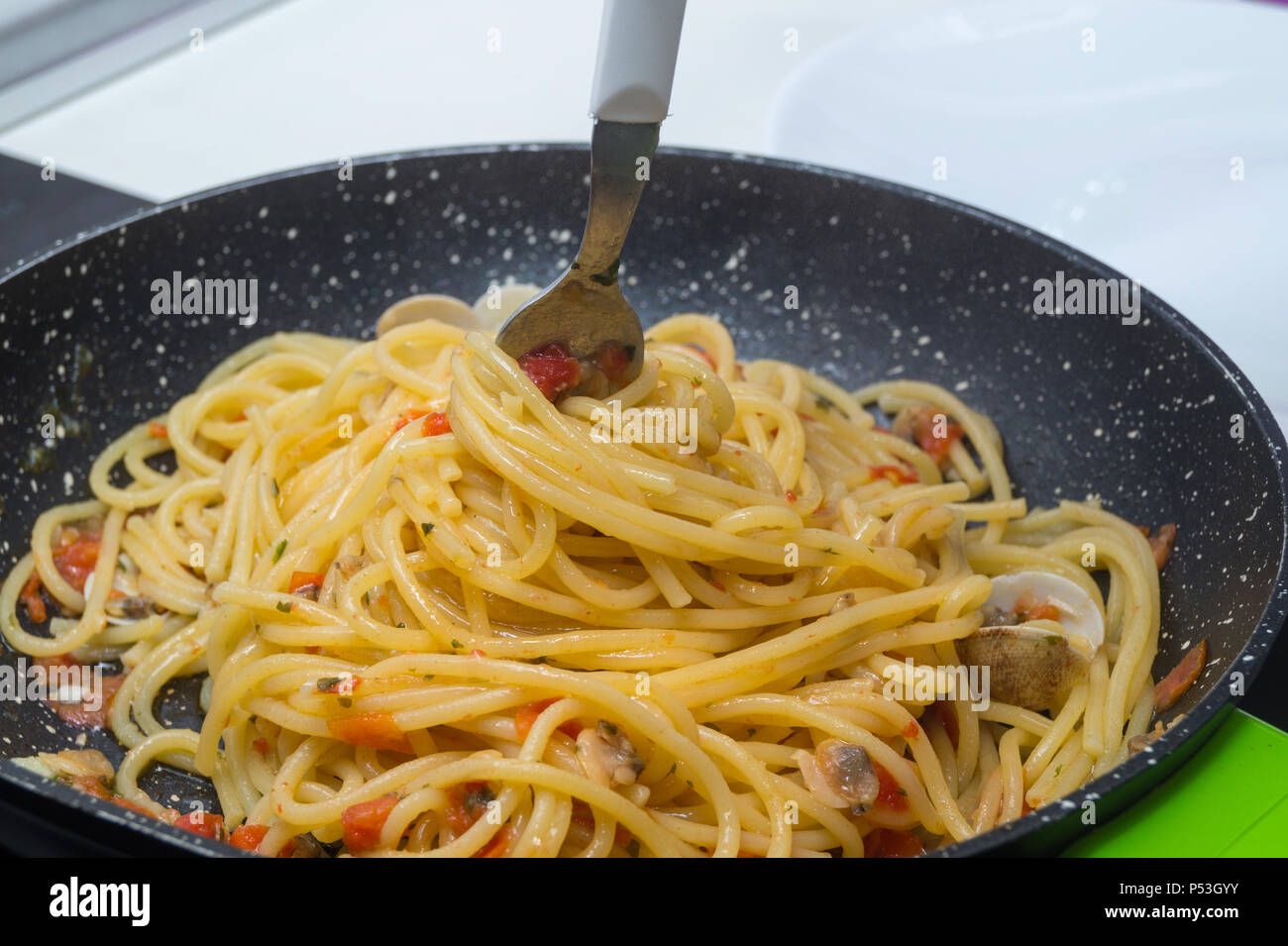 Italian Pasta, Spaghetti in a pot Stock Photo - Alamy