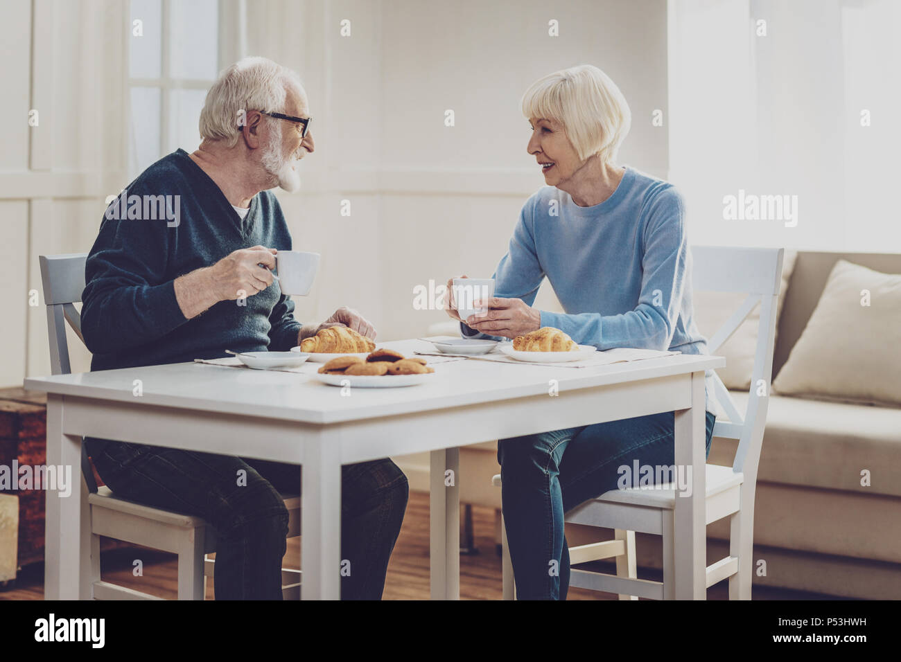 Senior friends talking other hi-res stock photography and images - Alamy