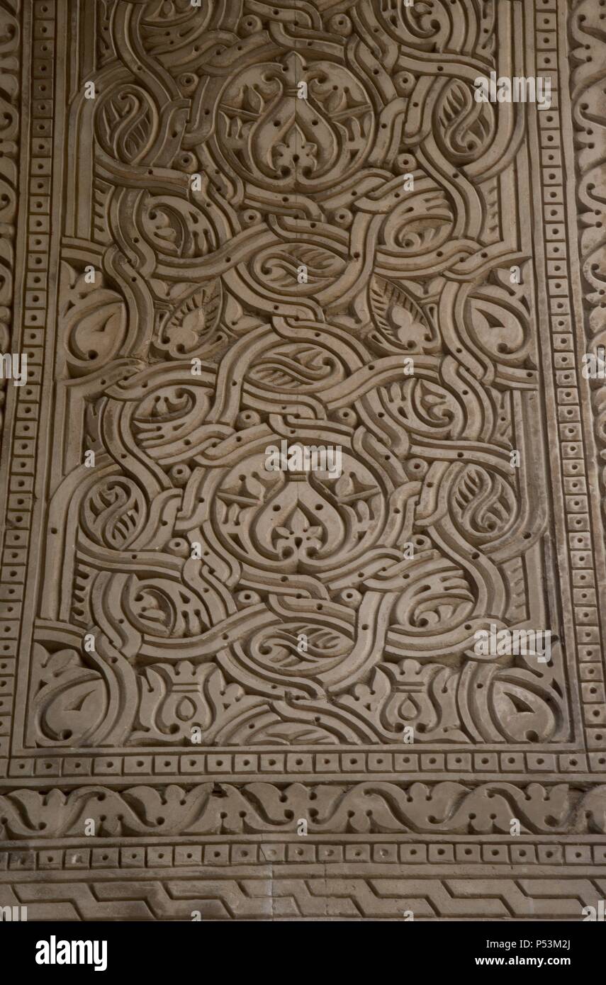 Islamic Art. Mosque of Ibn Tulun (876-879). Abbasid period. Portico ...