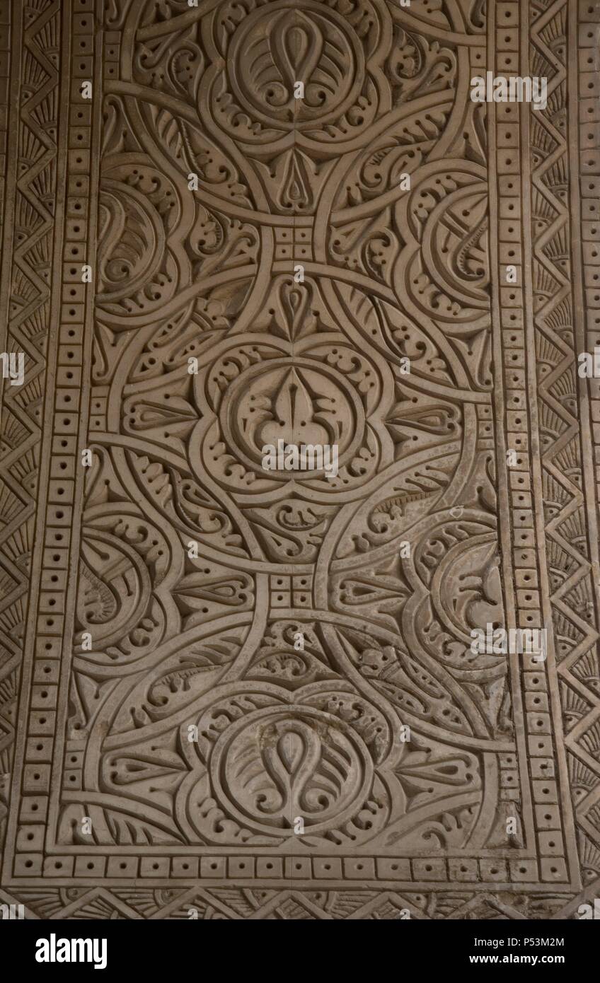 Islamic Art. Mosque of Ibn Tulun (876-879). Abbasid period. Portico ...