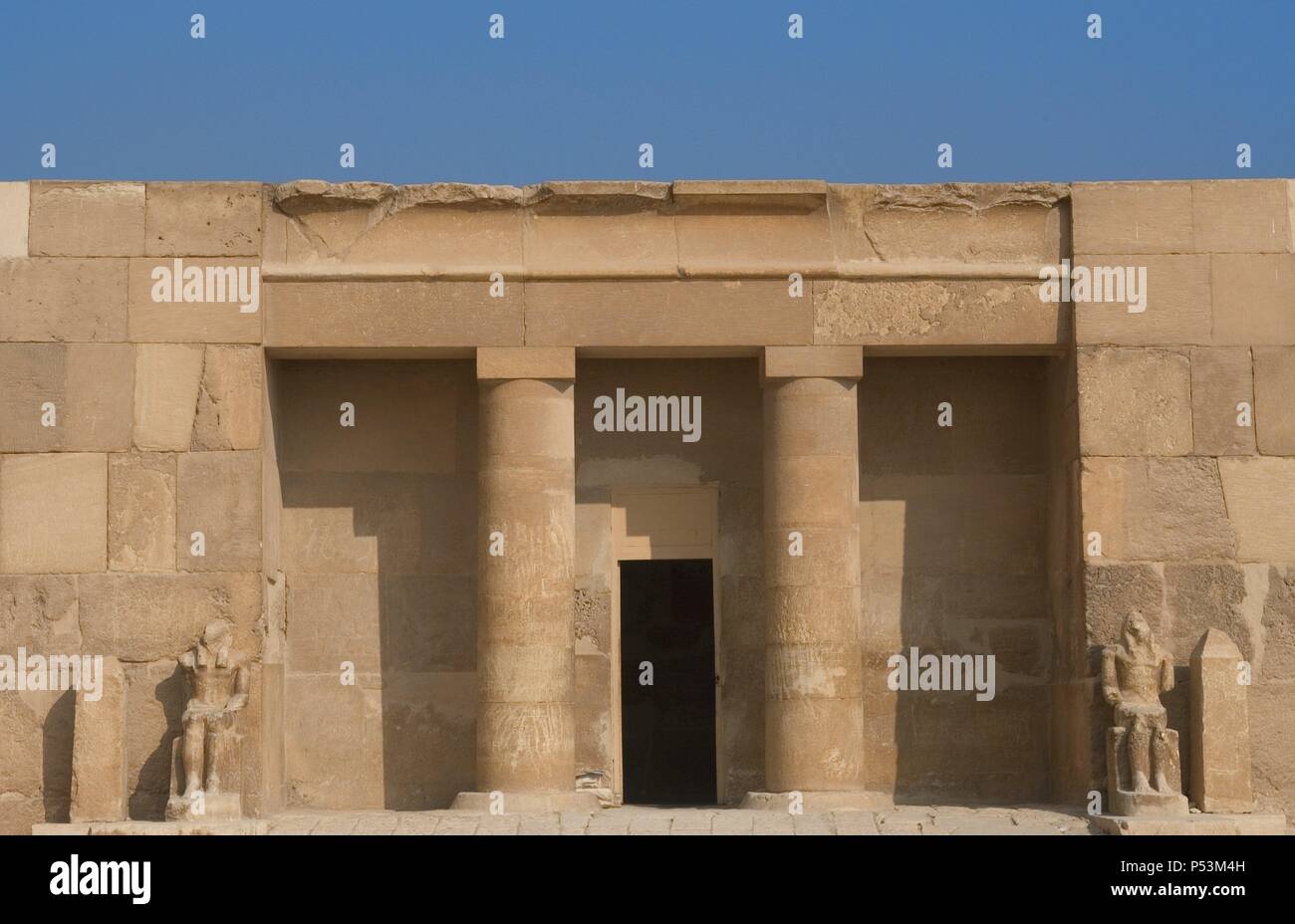 Egyptian Mastaba Stock Photos & Egyptian Mastaba Stock Images - Alamy