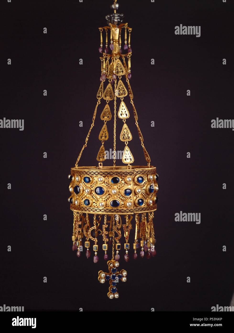 Crown of recesvinto hi-res stock photography and images - Alamy
