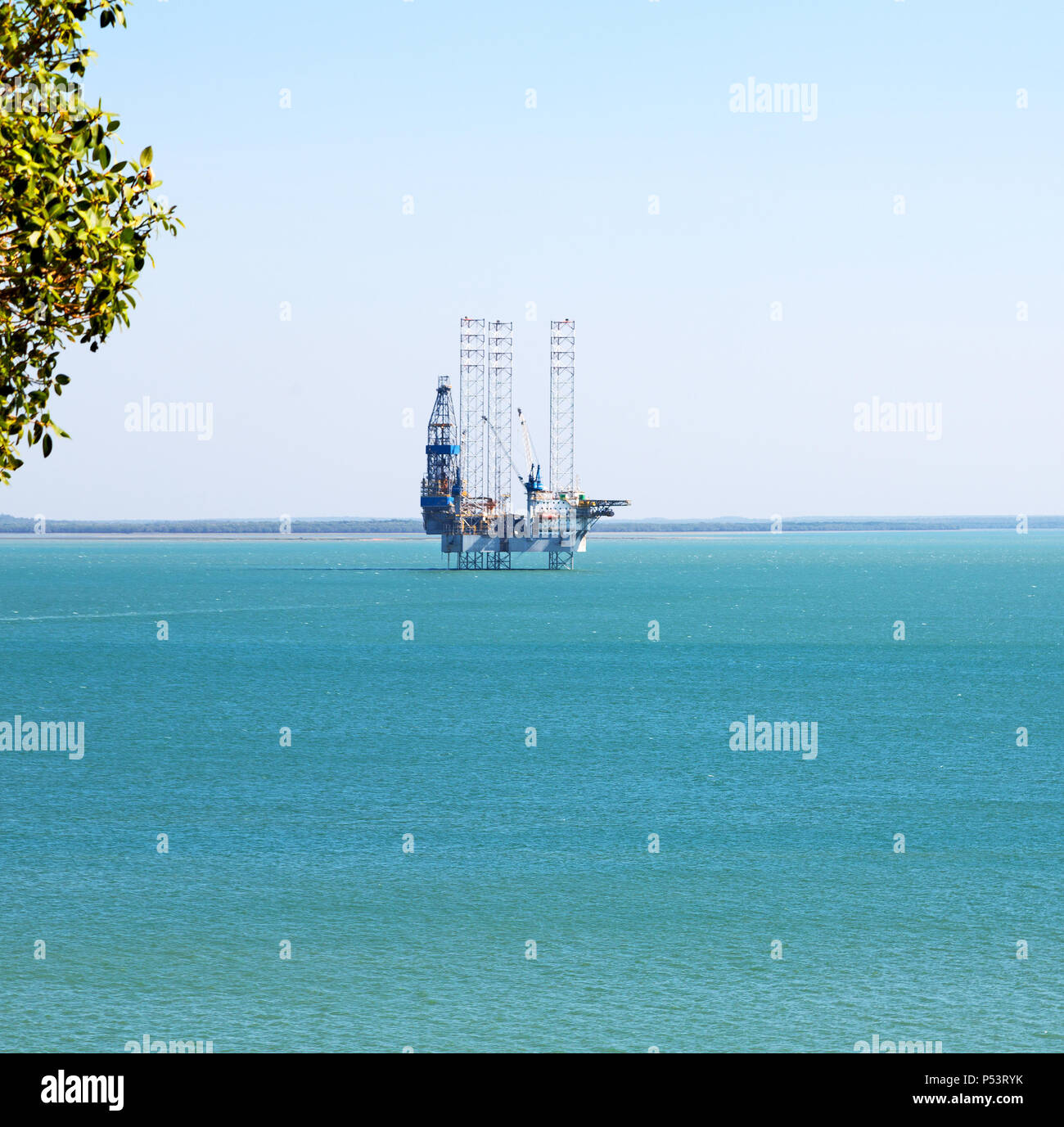 Offshore oil rig australia hi-res stock photography and images - Alamy
