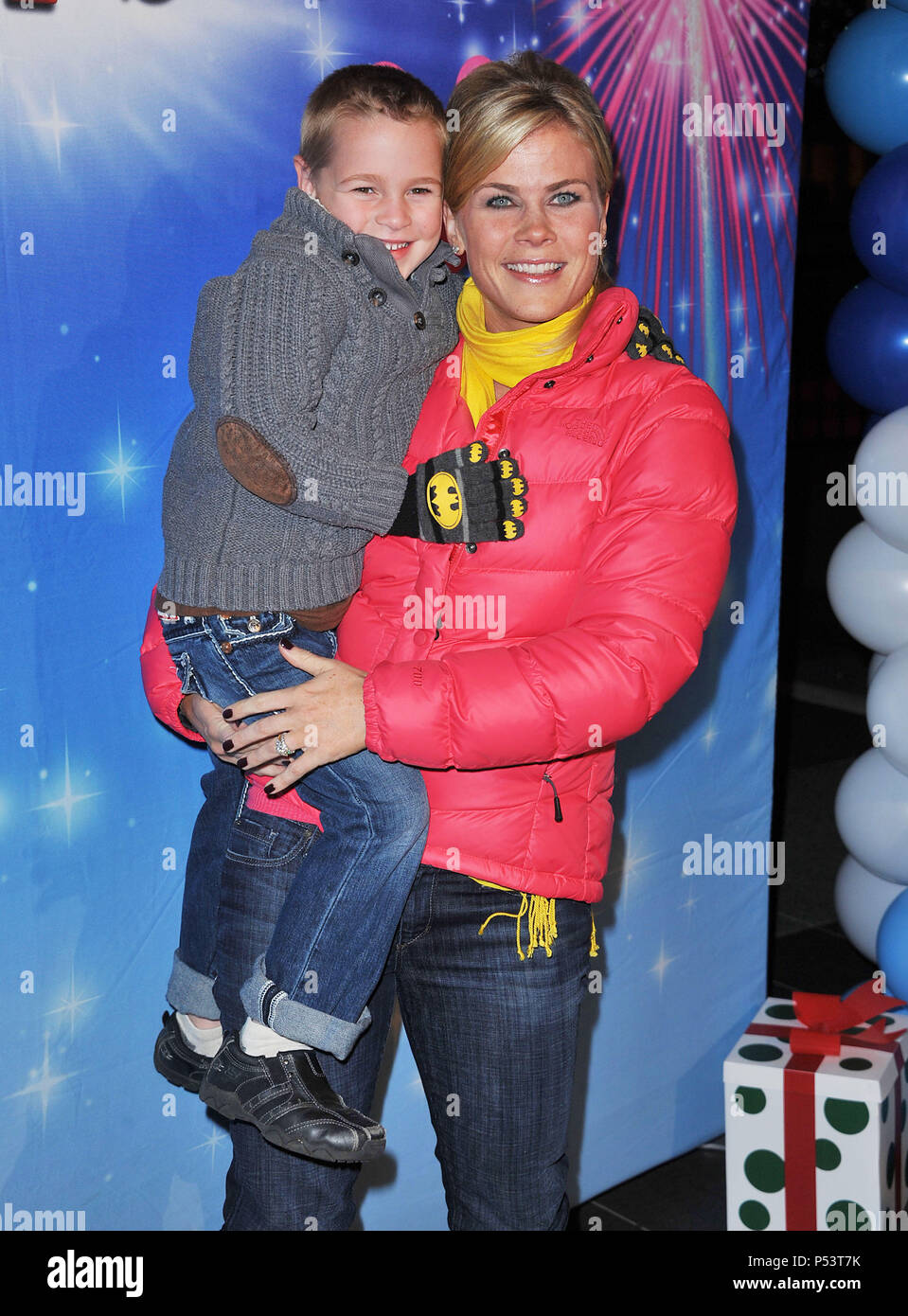 Alison Sweeney, son - Let s Celebrate Disney On Ice at the Nokia Plaza ...