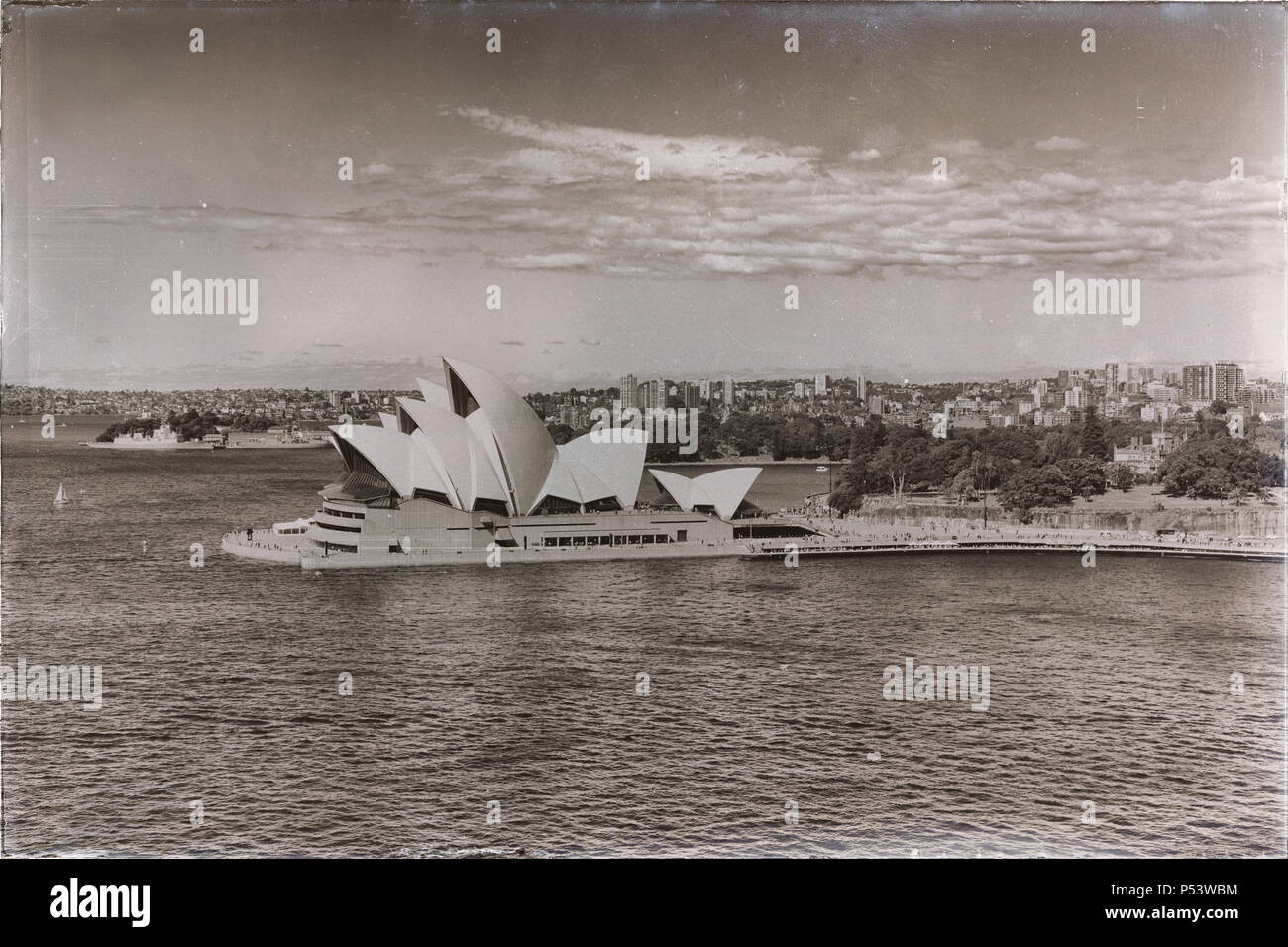 AUSTRALIA,SYDNEY-CIRCA AUGUST 2017-opera house and the boat Stock Photo ...