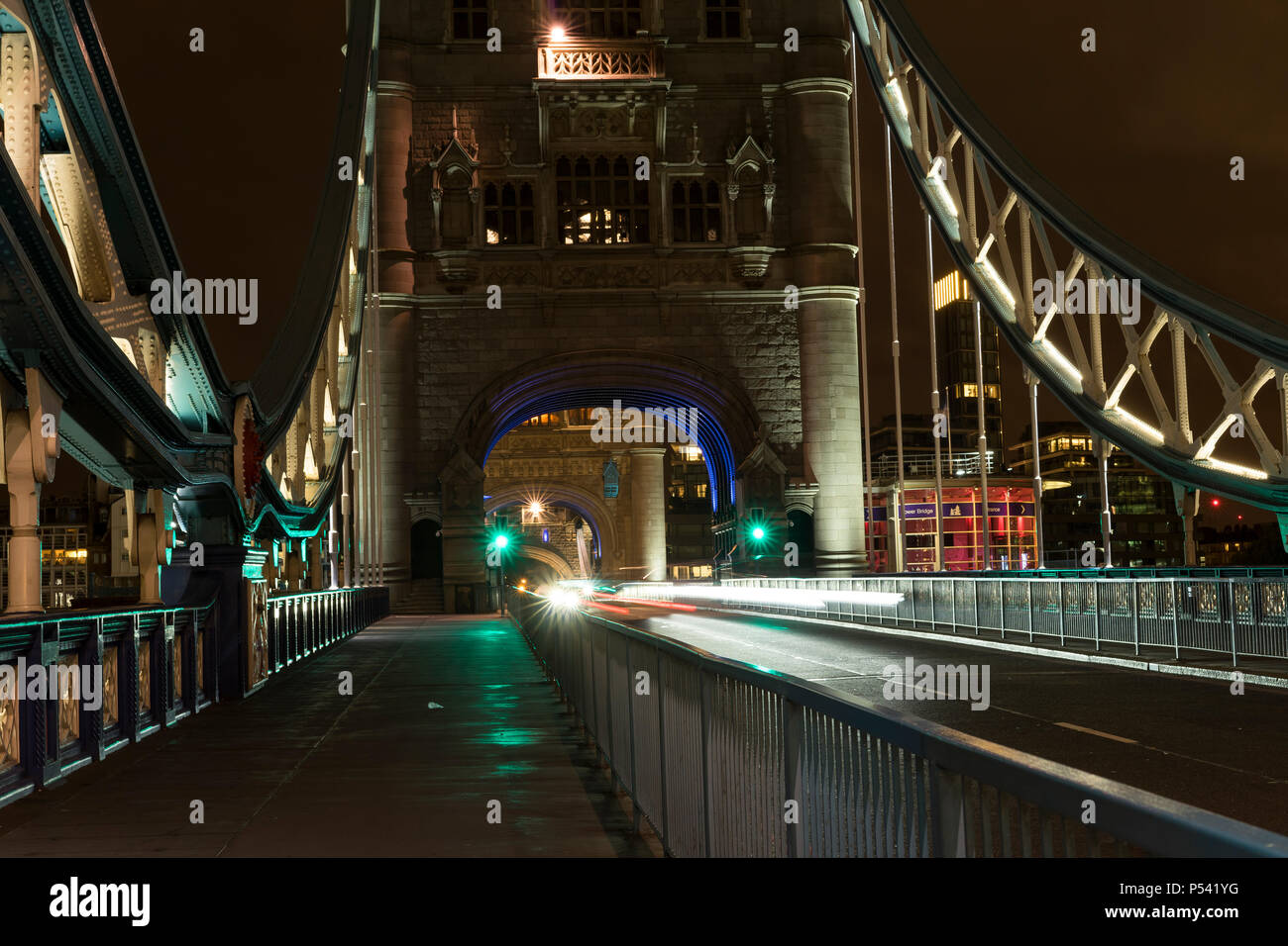 Tower Bridge London Great Britain, Beautiful night photo of the bridge ...