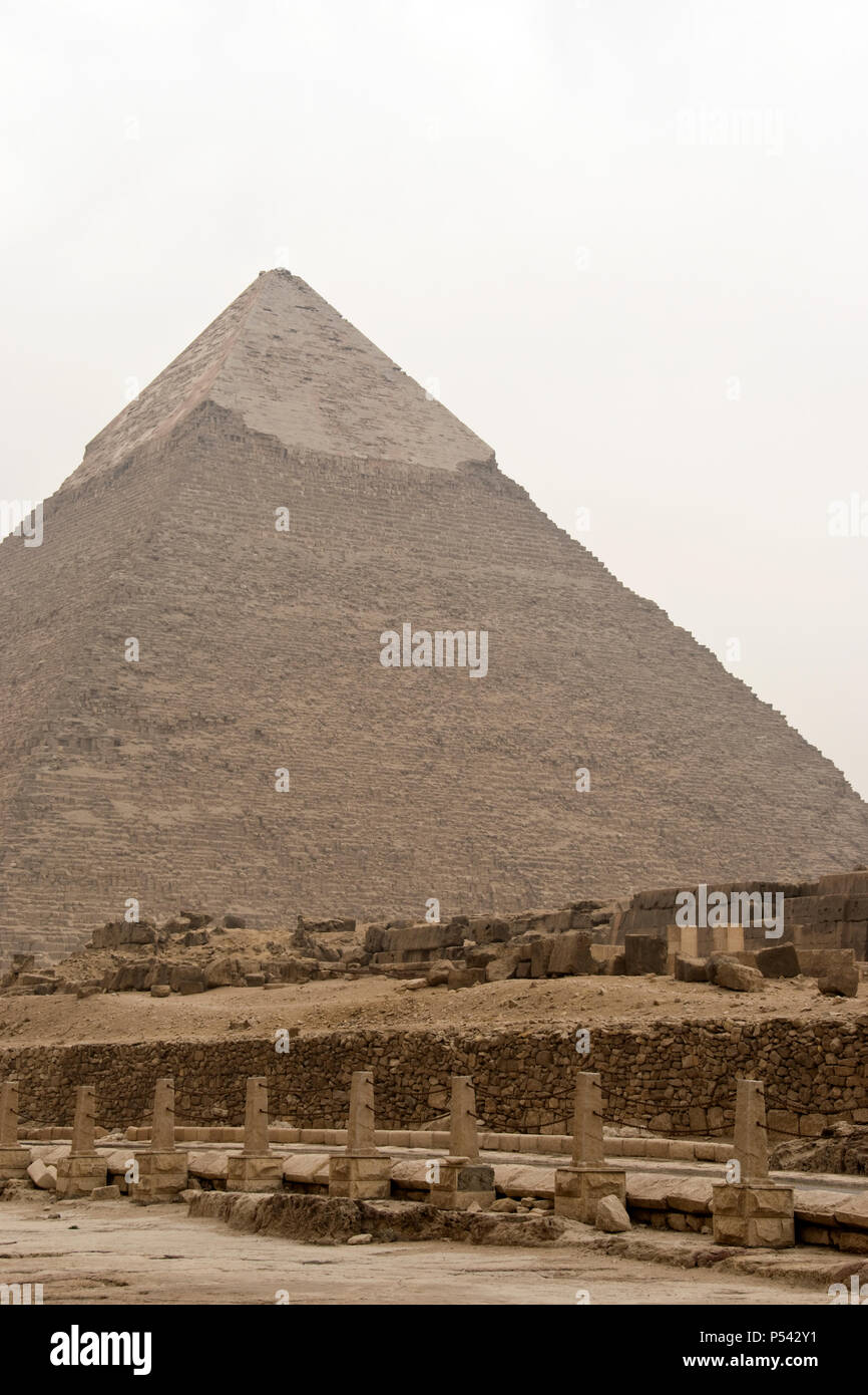 The Pyramid of Khafre (Chephren), the second-tallest of the Egyptian ...