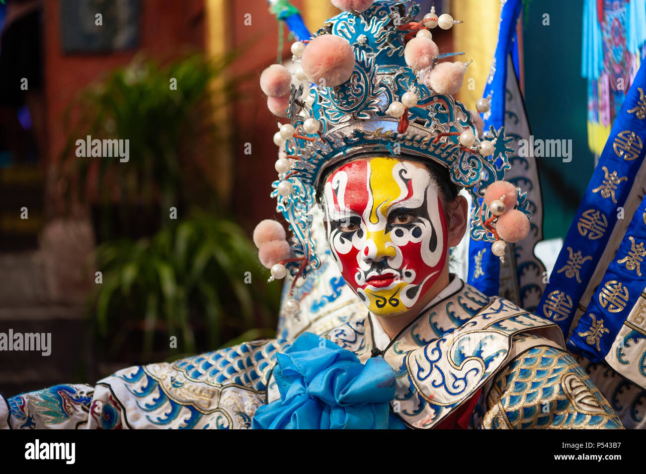 Chinese opera dance hi-res stock photography and images - Alamy