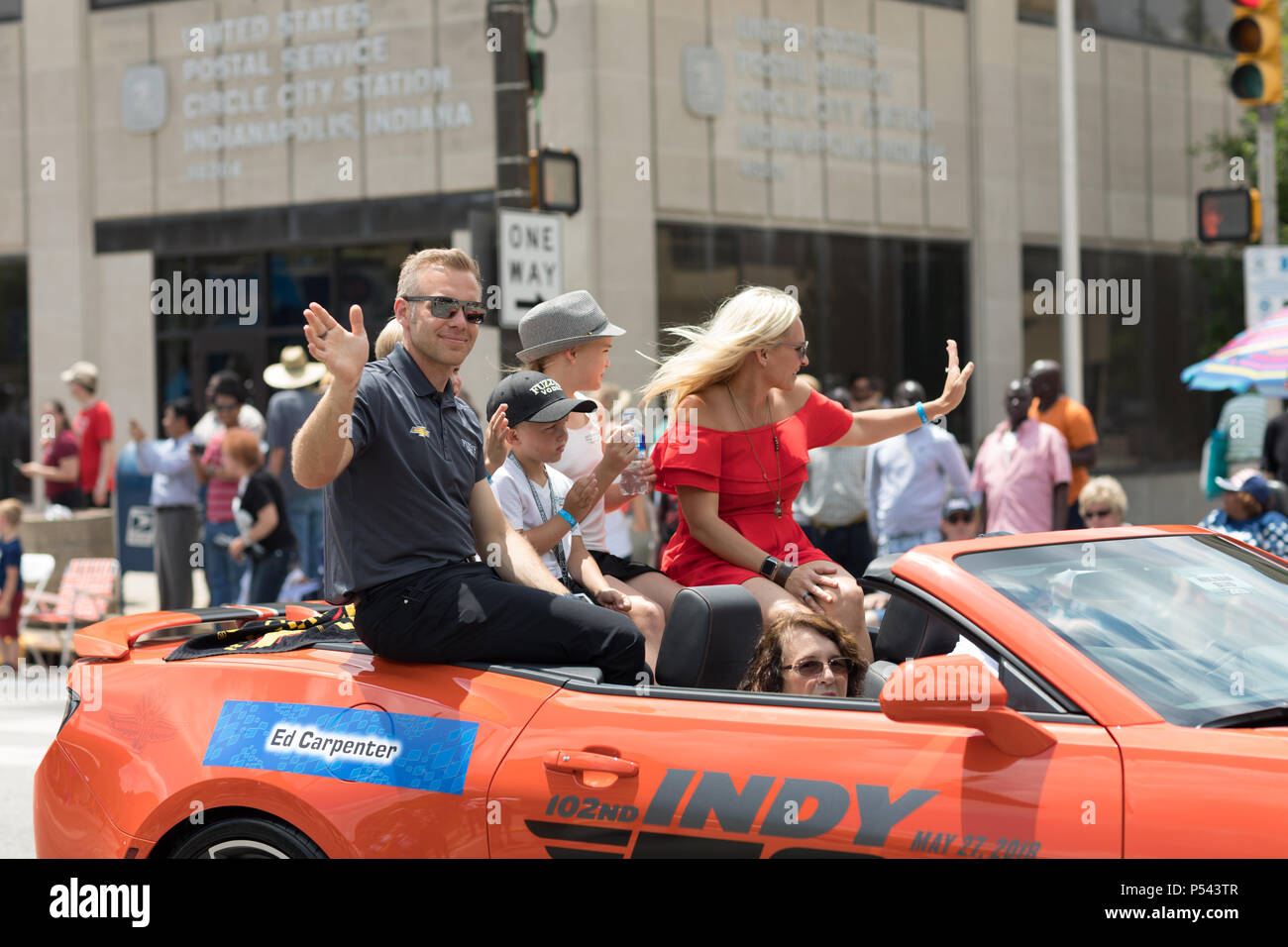 Family sports day race hi-res stock photography and images - Alamy