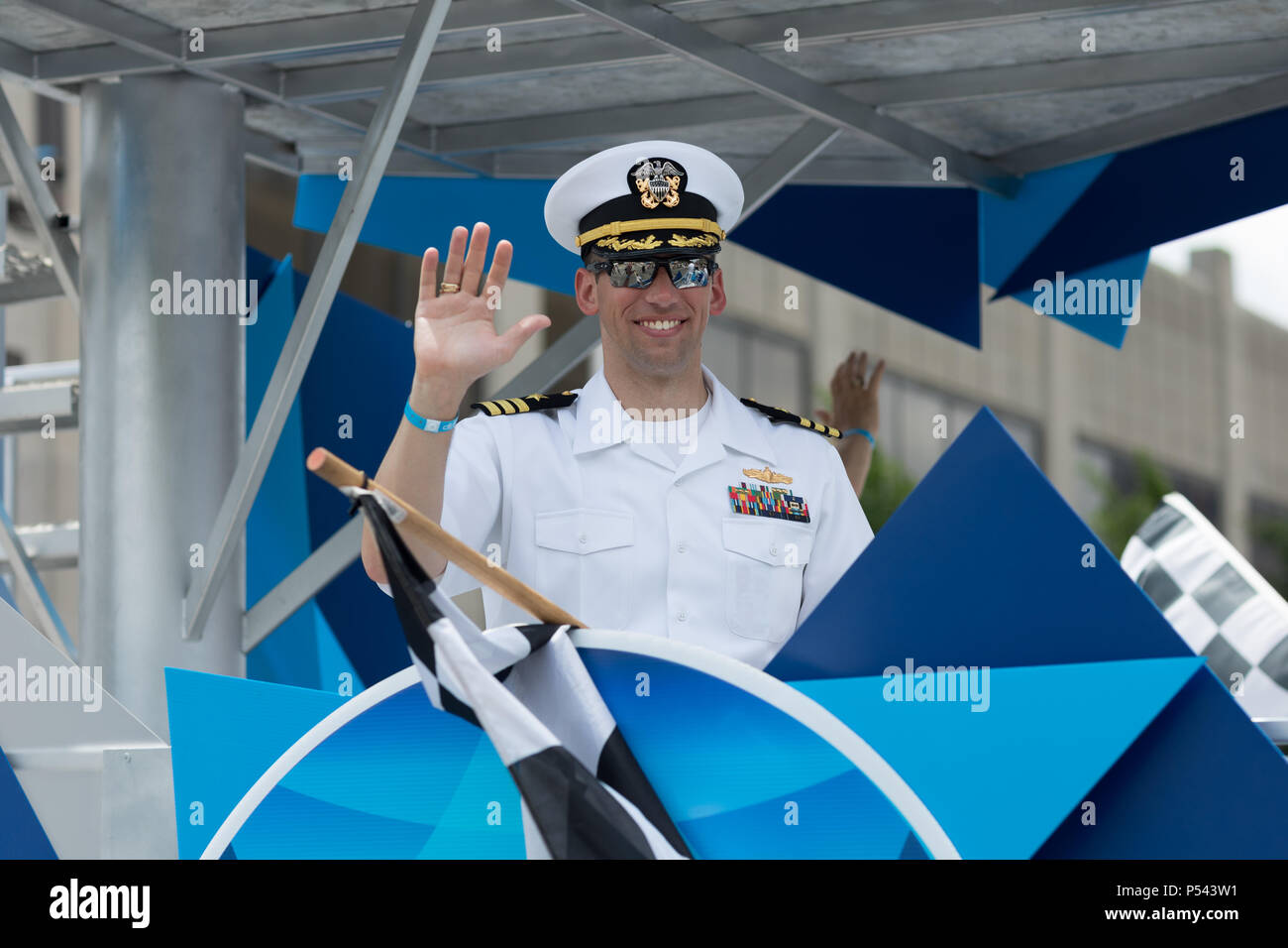 Us navy parade hi-res stock photography and images - Alamy