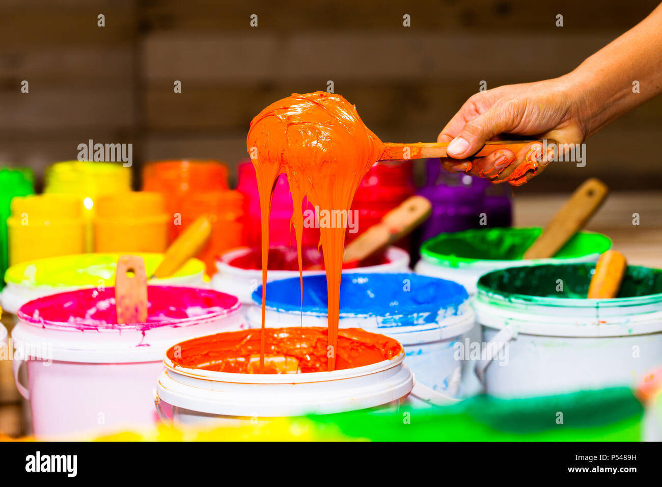 Scoop red plastisol ink out hi-res stock photography and images - Alamy