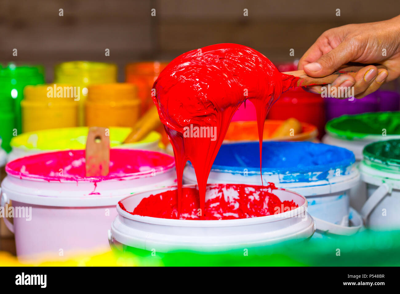 Scoop red plastisol ink out hi-res stock photography and images - Alamy