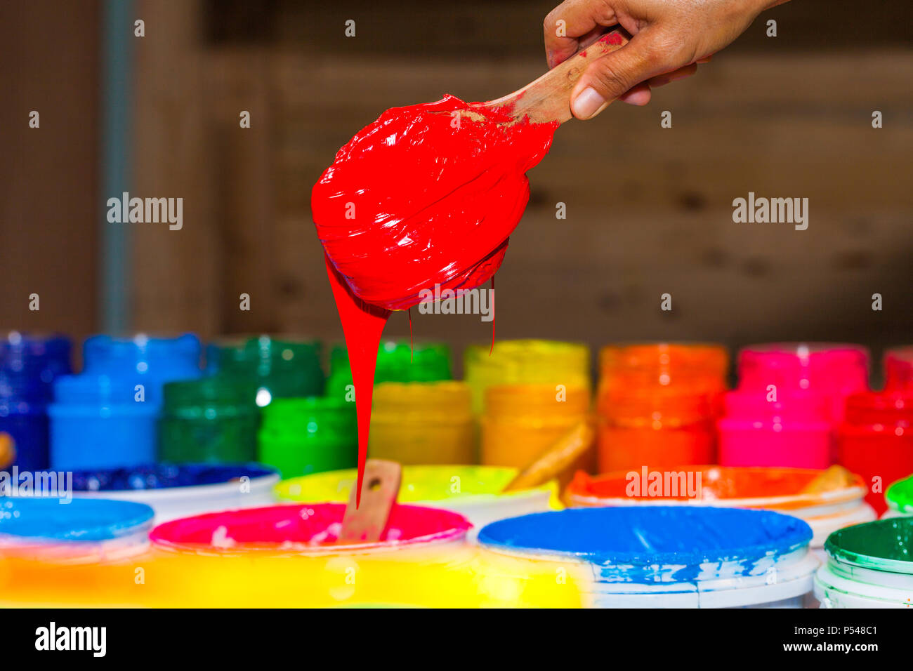 Scoop red plastisol ink out hi-res stock photography and images - Alamy
