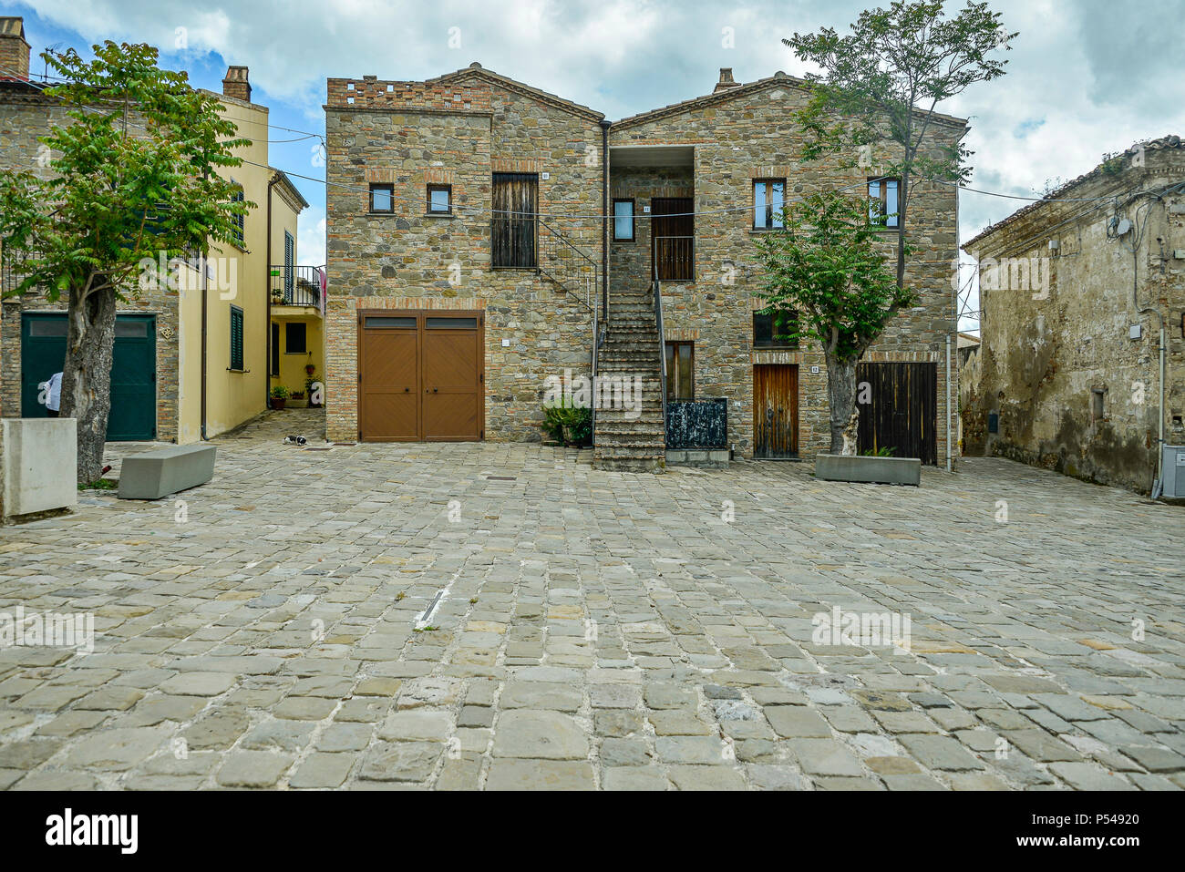 Hills and ravines and meadows hi-res stock photography and images - Alamy