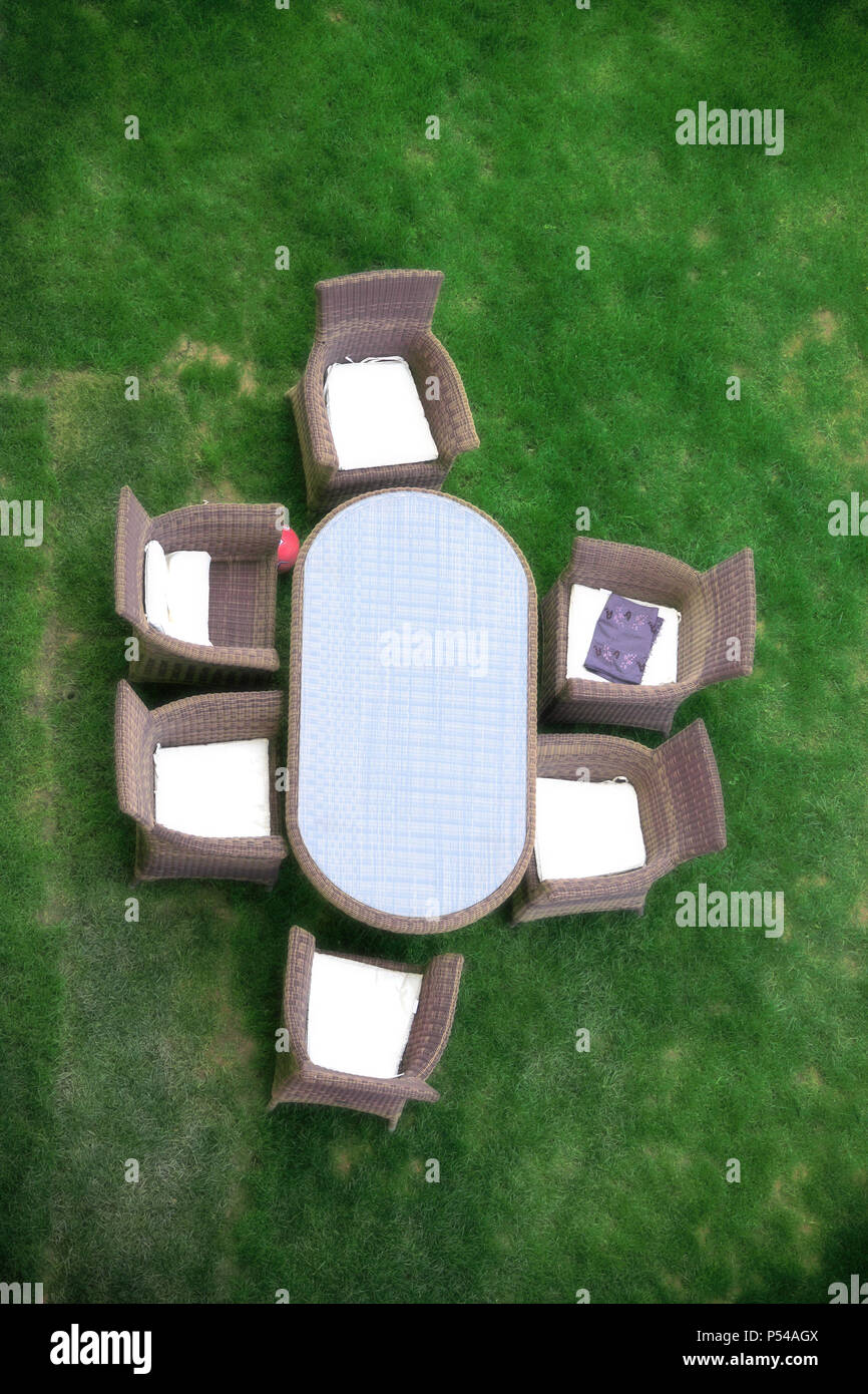 Aerial garden furniture hi-res stock photography and images - Alamy