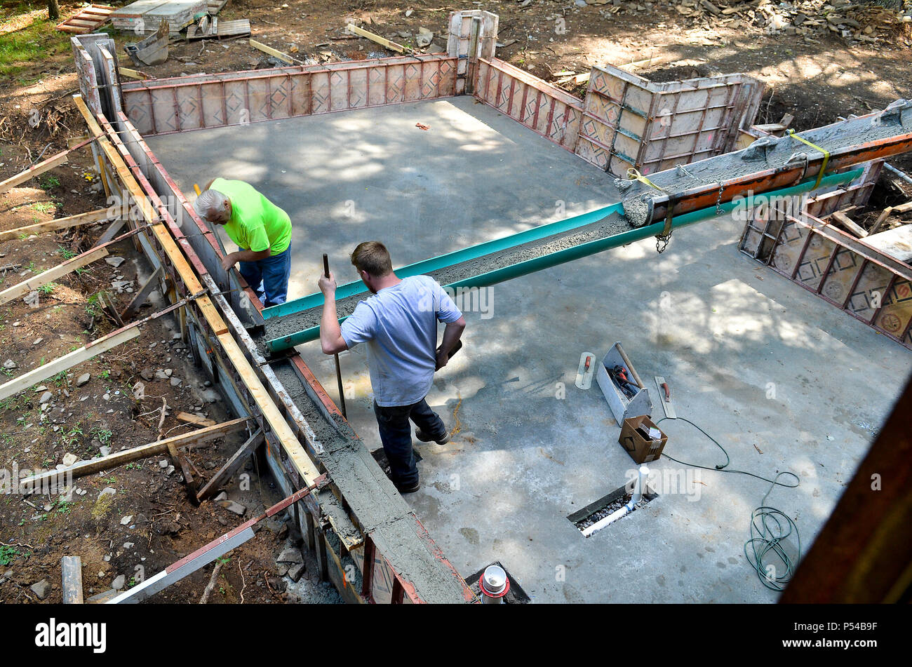 Pouring concrete slab hi-res stock photography and images - Alamy