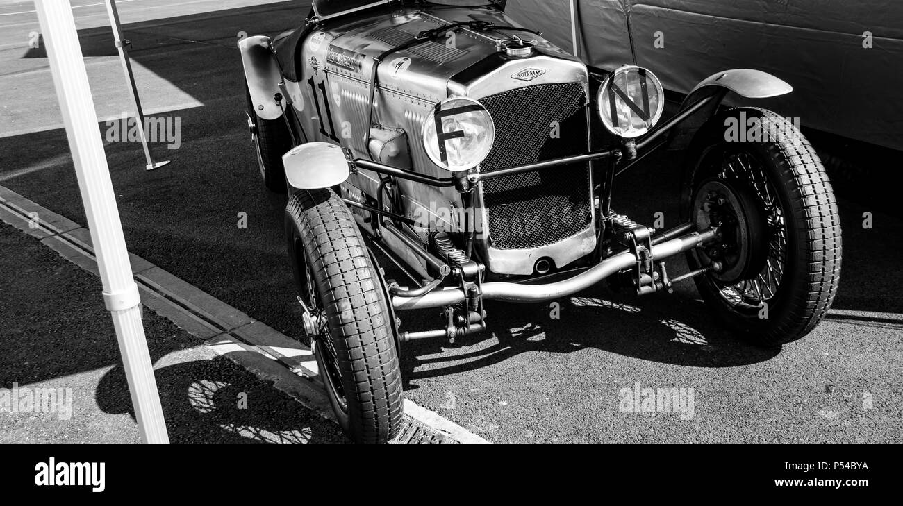 Sport motor racing classic car motorsports hi-res stock photography and ...