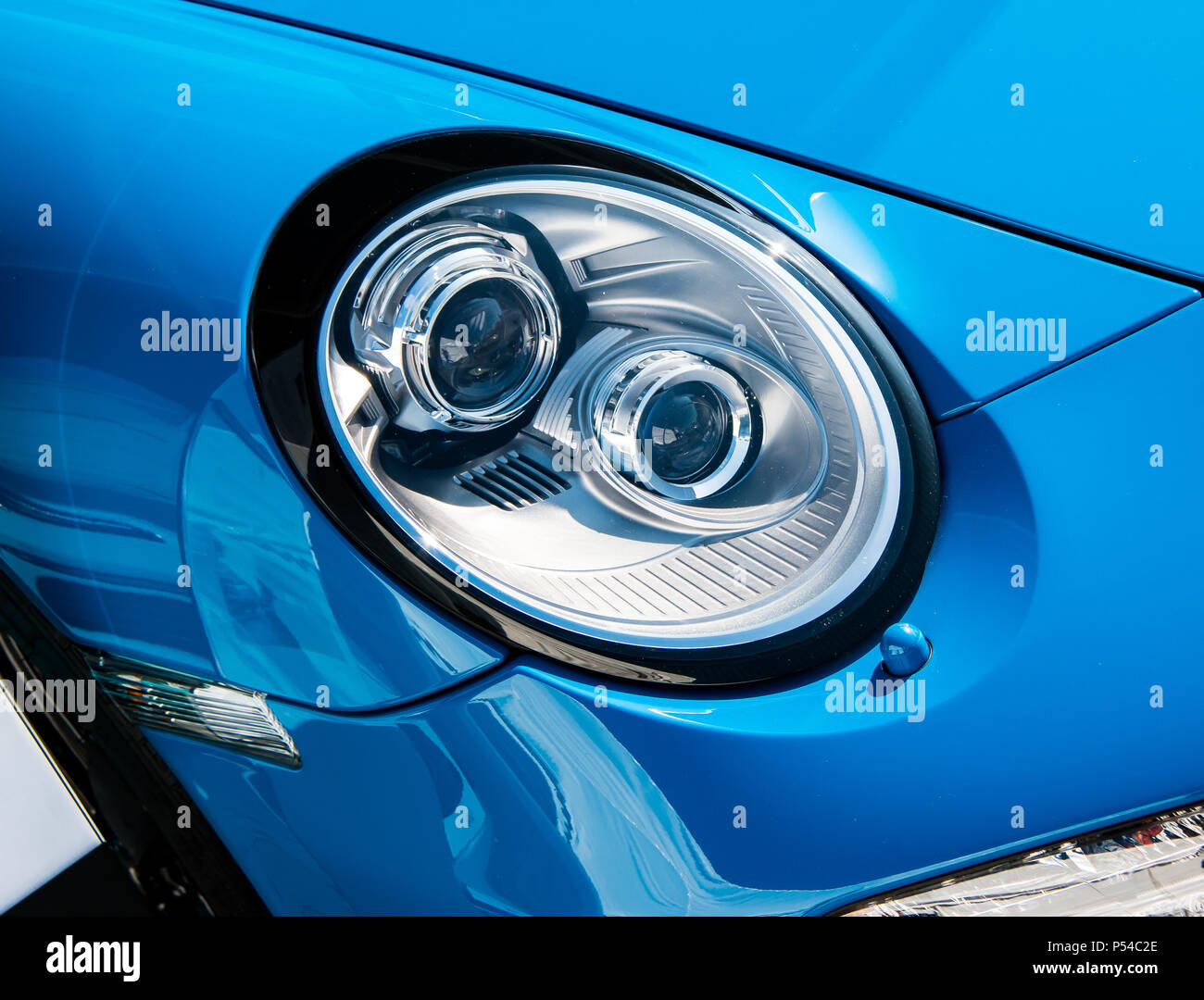 Modern Porsche 911 Speedster Stock Photo - Alamy