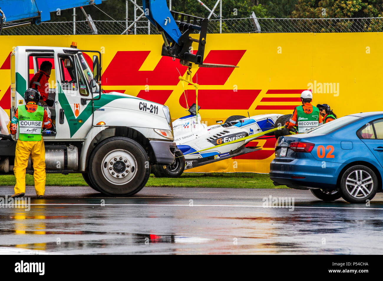 Car crash wall test hi-res stock photography and images - Alamy