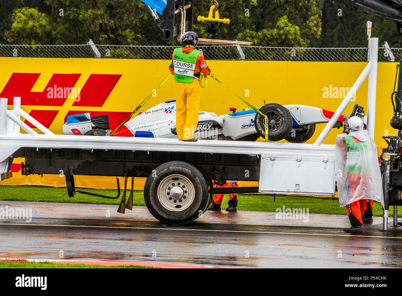 Car crash wall test hi-res stock photography and images - Alamy