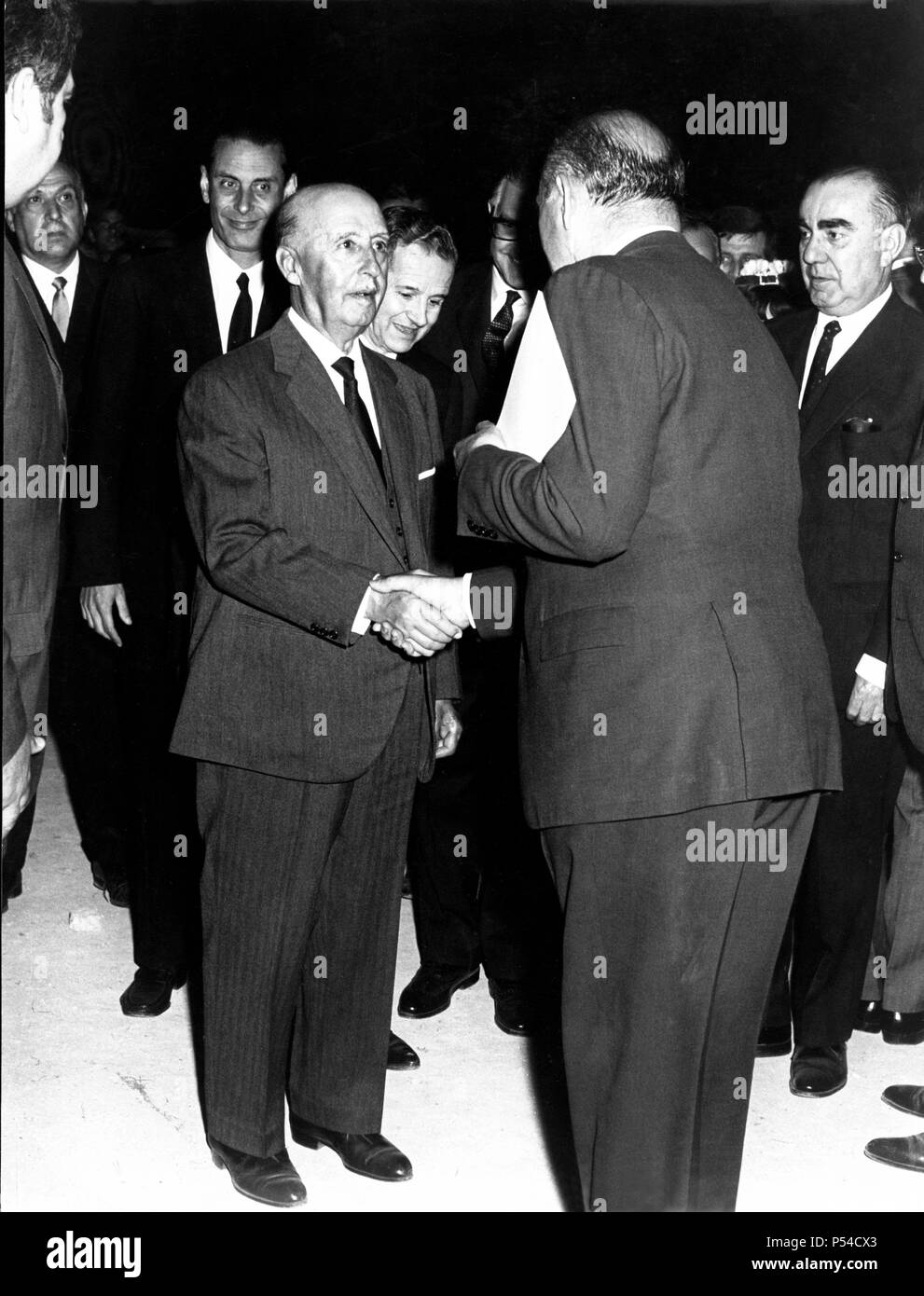 Francisco Franco y Luis Carrero Blanco en un acto oficial. Madrid 1968 ...