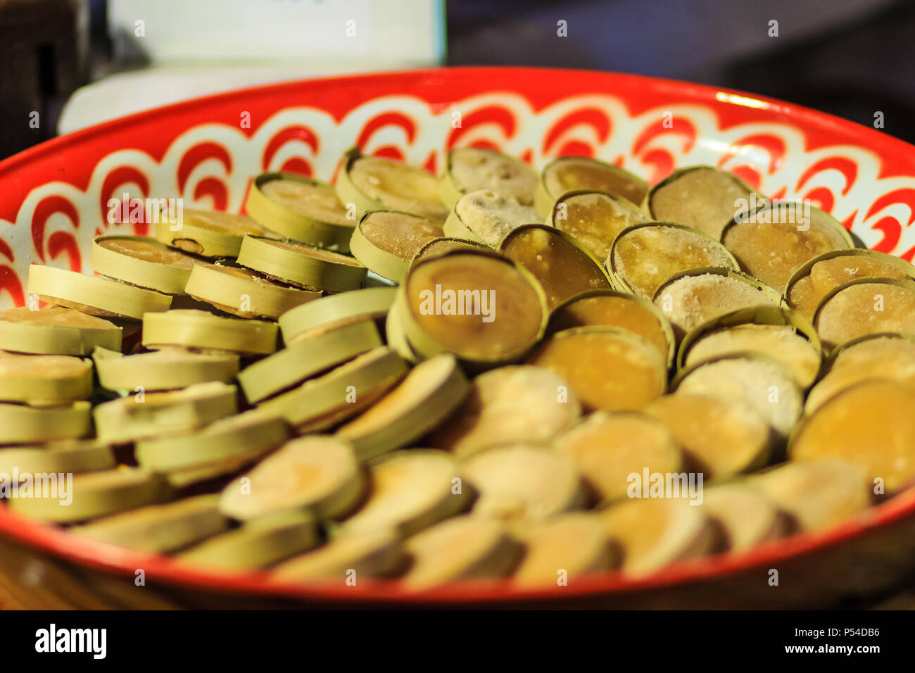 Jaggery crushed hi-res stock photography and images - Alamy