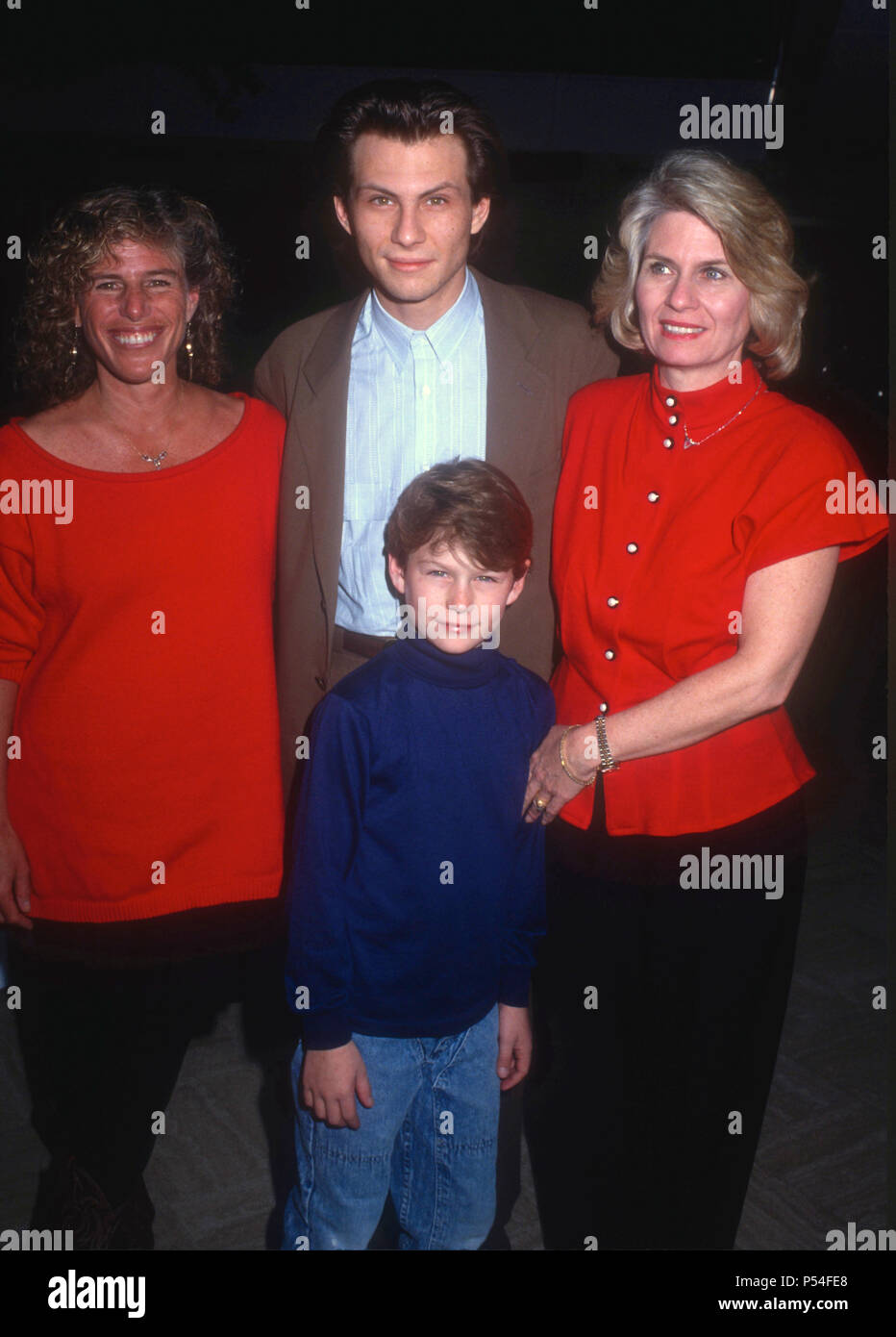 BEVERLY HILLS, CA - JANUARY 10: (L-R) Elizabeth Glaser, Actors/brothers ...