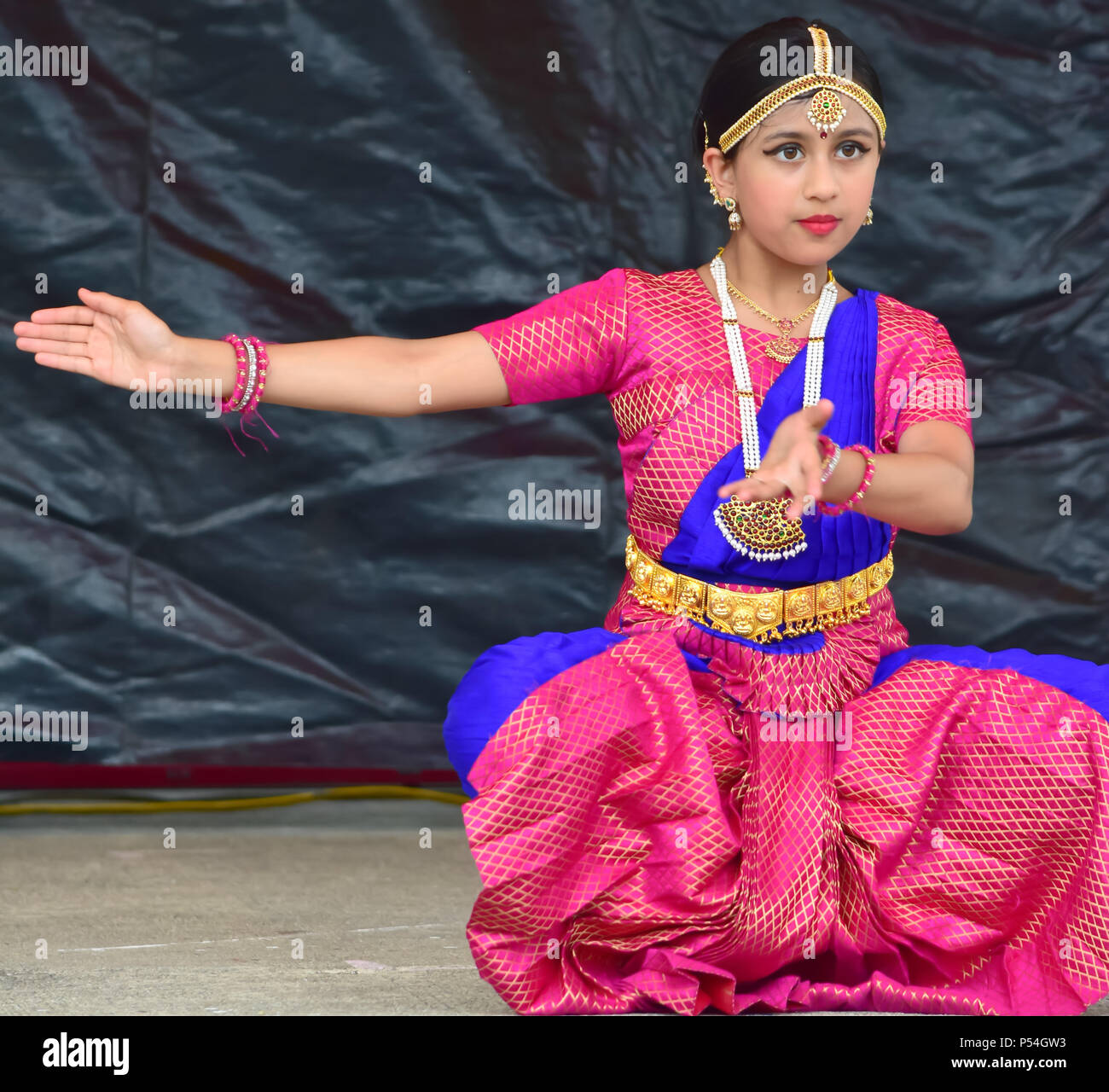 Classical indian dance usa hi-res stock photography and images - Alamy
