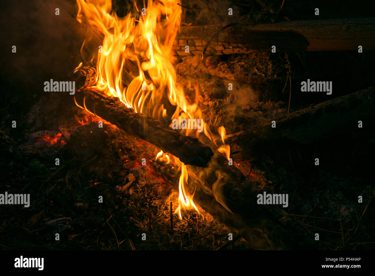 Burning bonfire with lights and sparks hi-res stock photography and ...