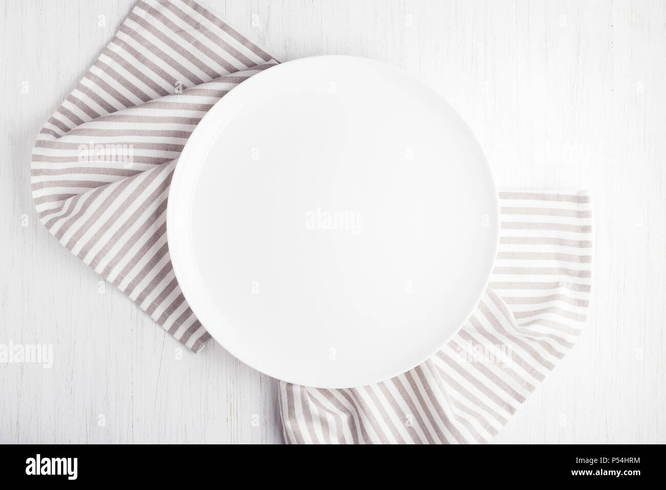 Blank plate circle hi-res stock photography and images - Alamy